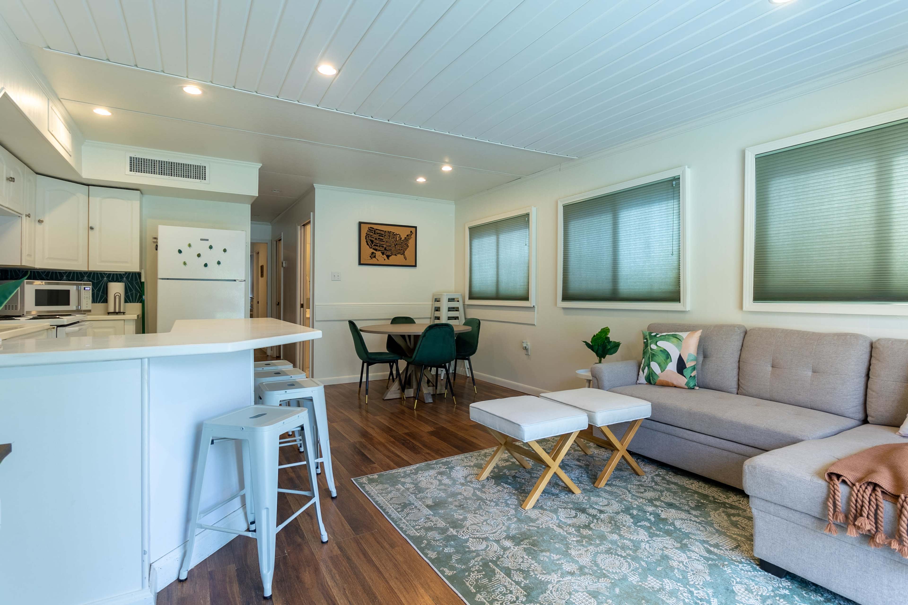 Houseboat on the Bayou In Louisiana Southern Cajun Experience with hot ...