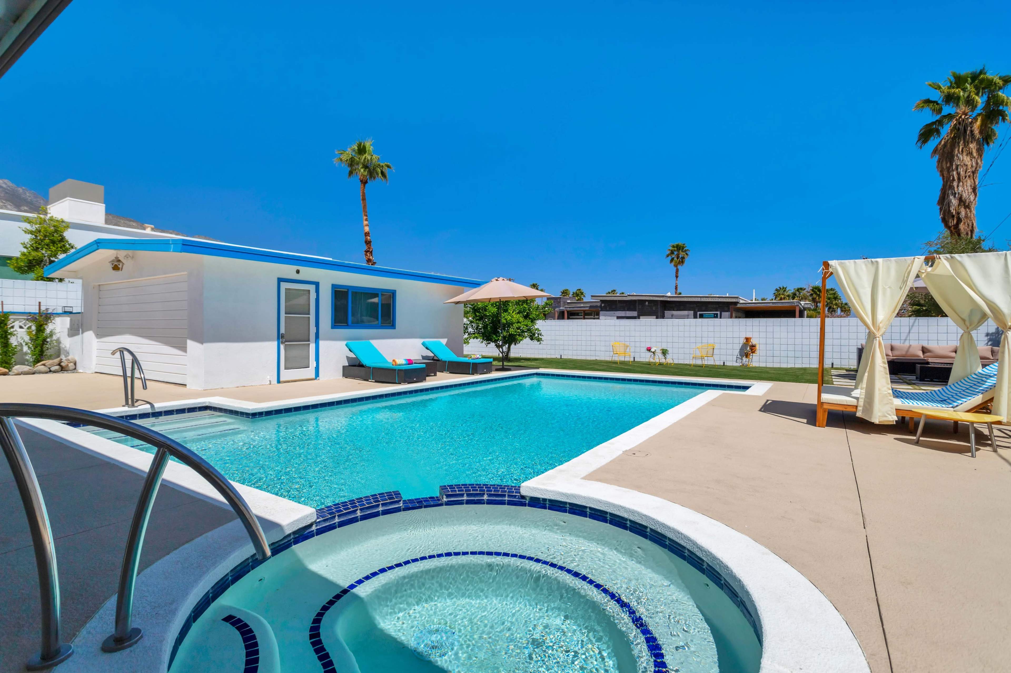 Charming Mid-Century House w/Pool, Backyard & Mountain Views, Palm ...