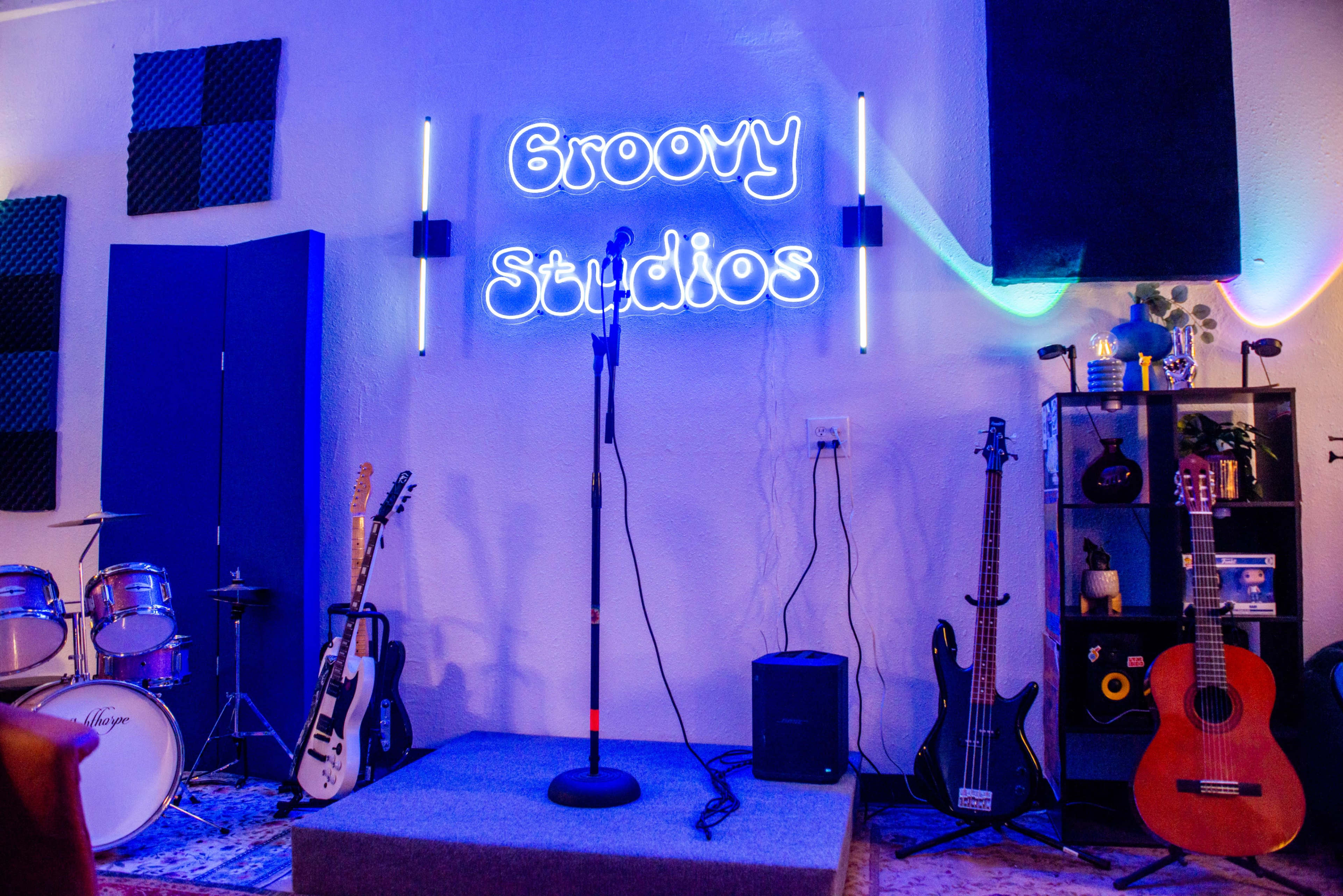 6roovy Studios | Houston Recording Studio, Houston, TX | Production ...