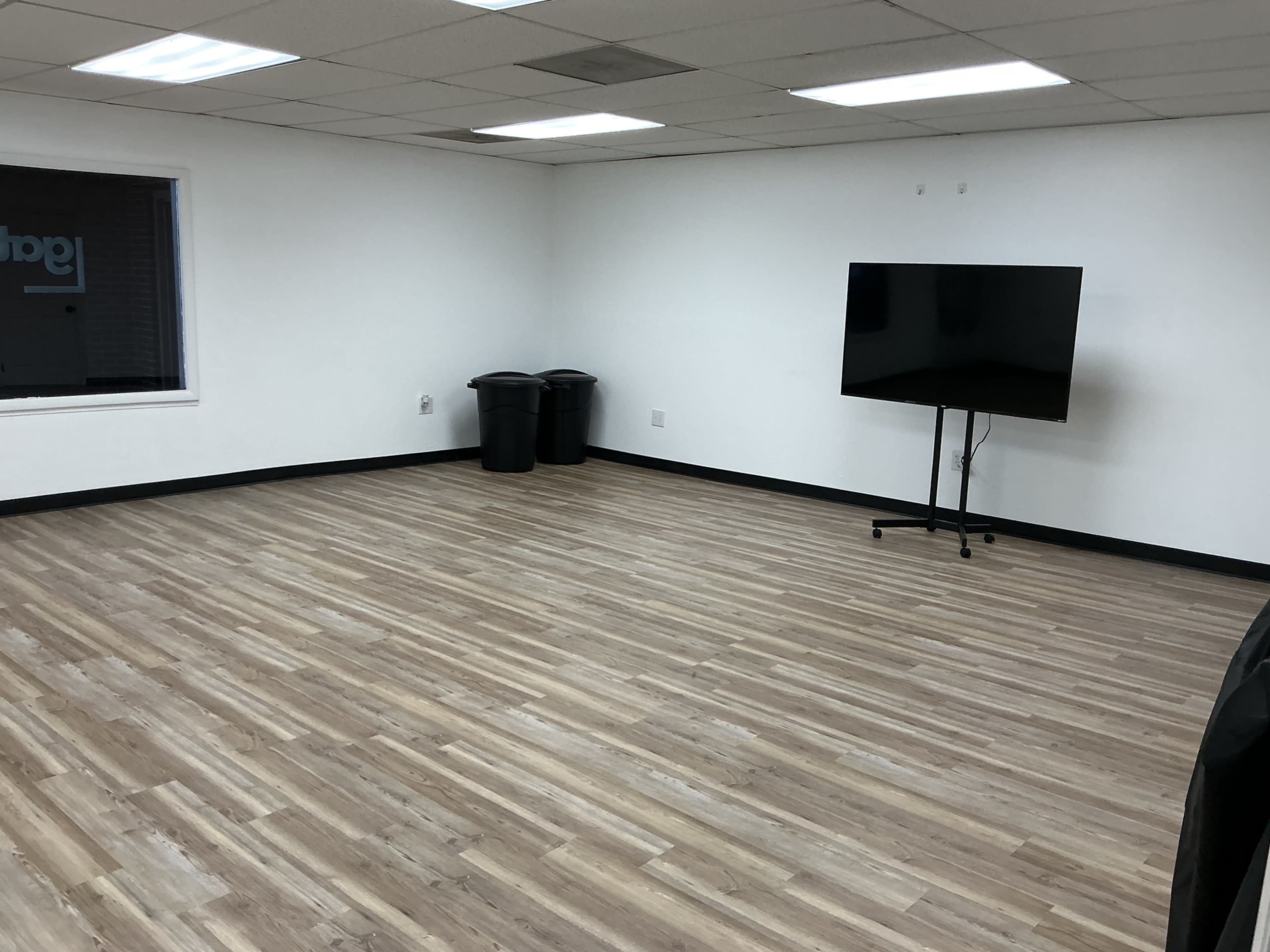 Intimate Event Venue | Modern Intimate Event Venue in Clinton, MD ...