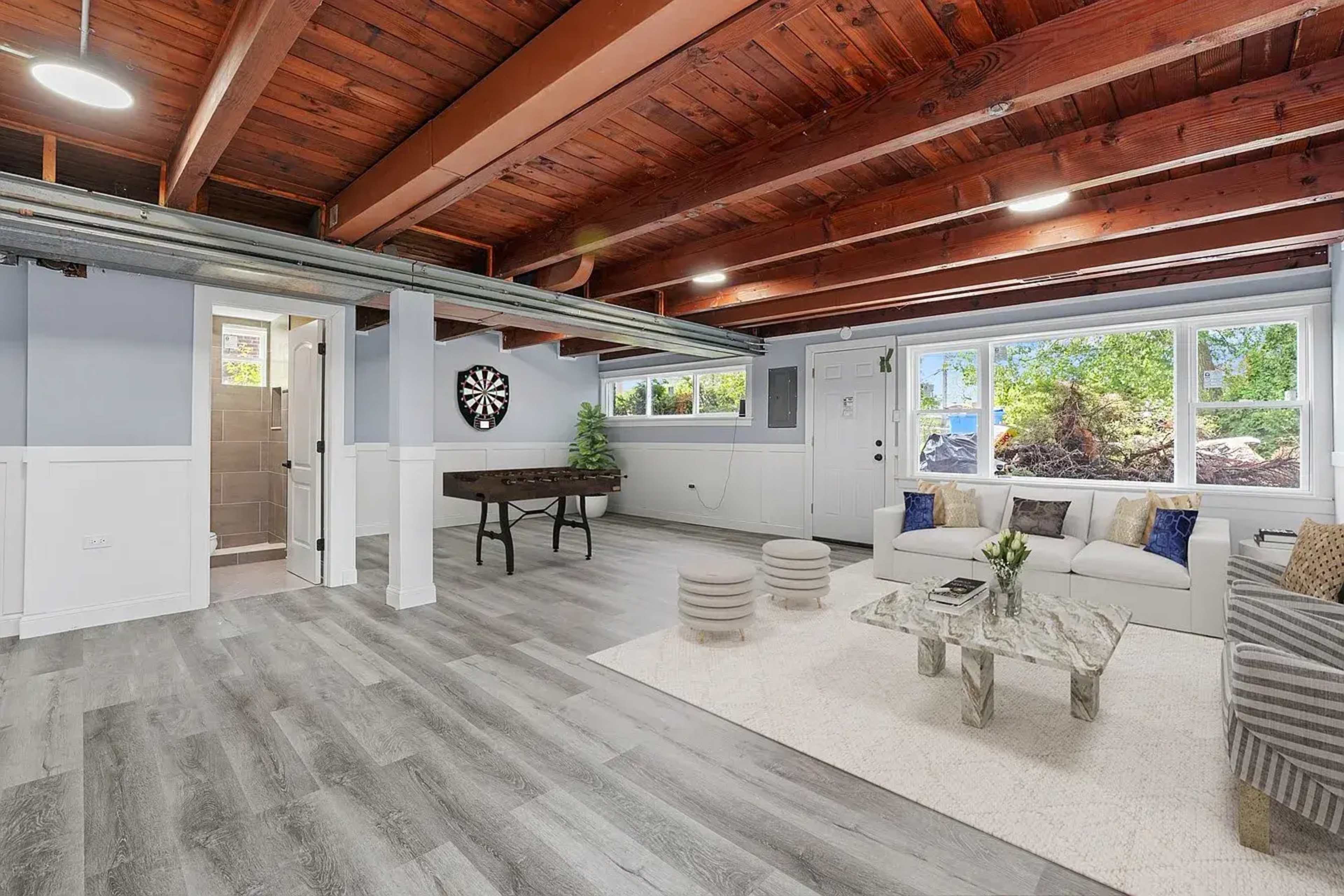 Suburb in the City! Film your content and photos in this spacious ...