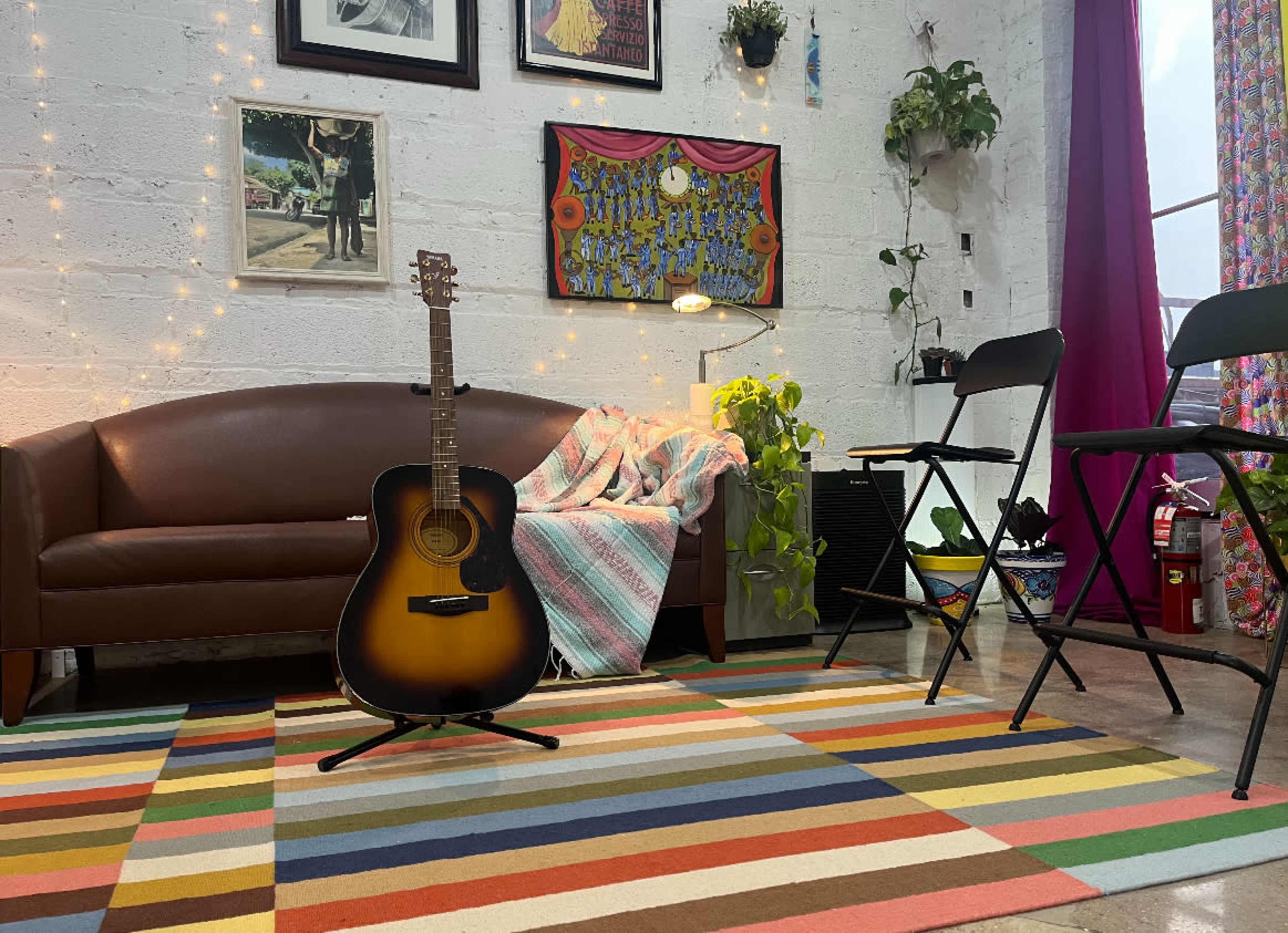 Long Island City, New York: Carefully curated 1000 sq/ft art studio 3rd ...