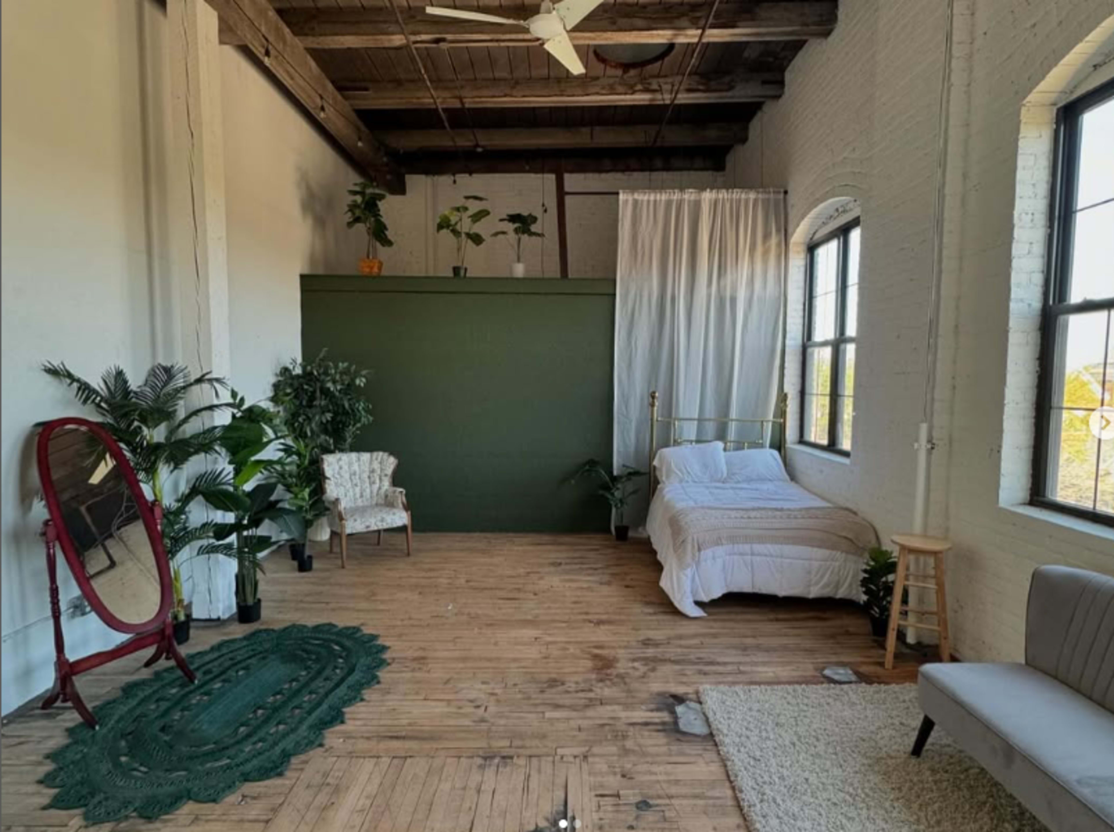 Natural light photo studio in northeast Minneapolis with neutral colors ...