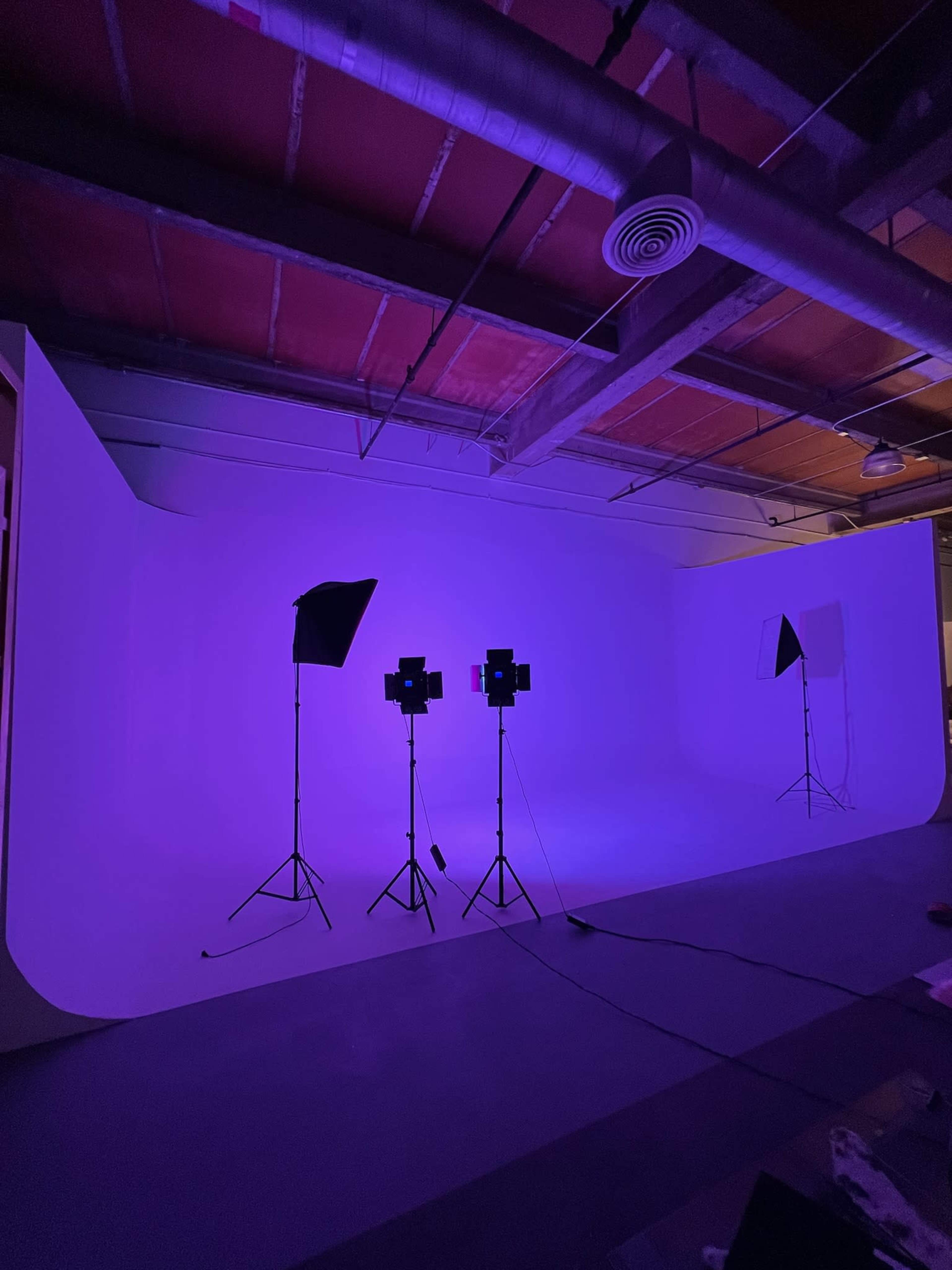 Fully Customizable White Cyclorama, miami, FL | Production | Peerspace
