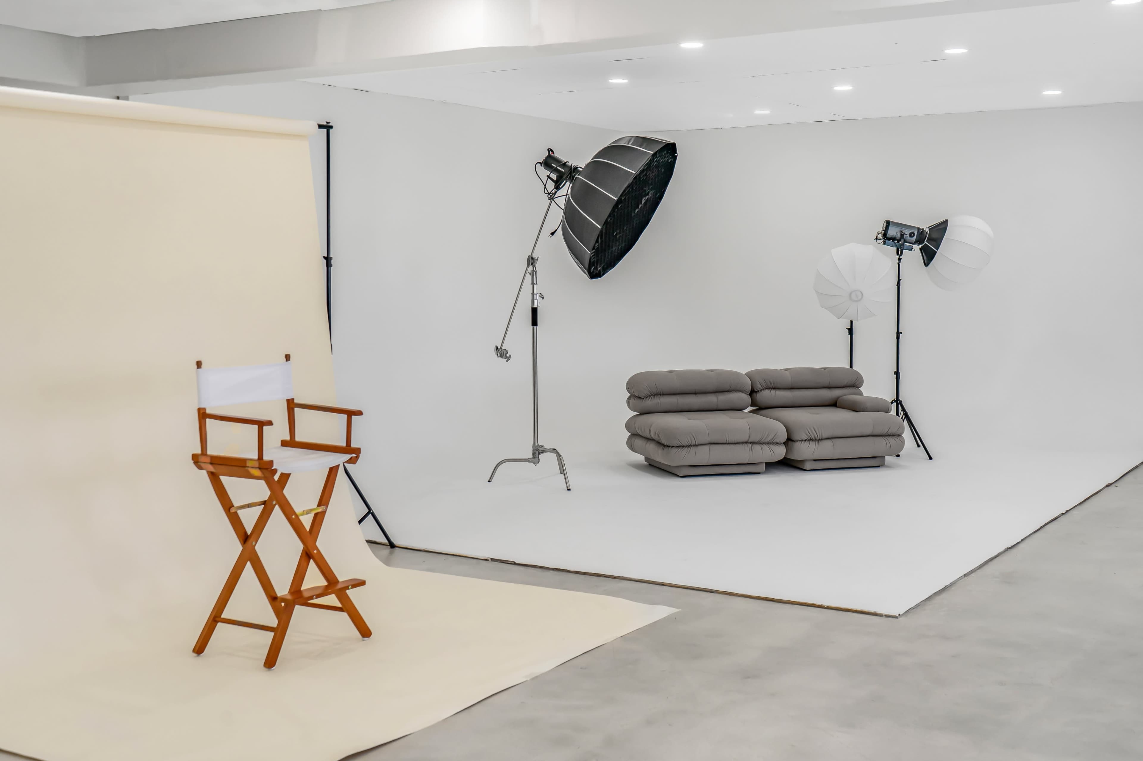 Creative Canvas Photo Studio Miami | 3,000 sq ft Studio With Multi-Sets ...