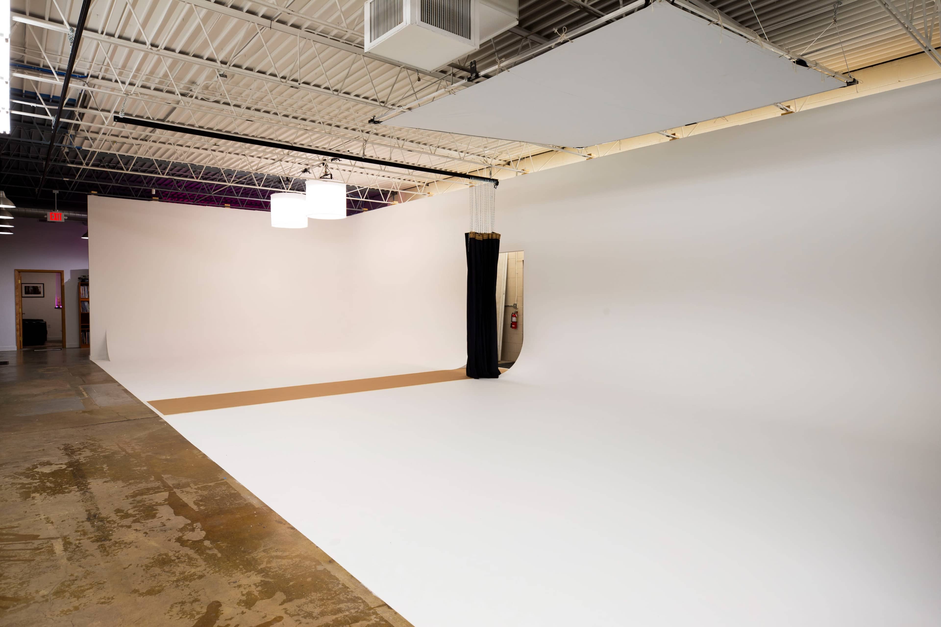 Stylish and Versatile Studio in Northeast, Minneapolis, MN | Production ...