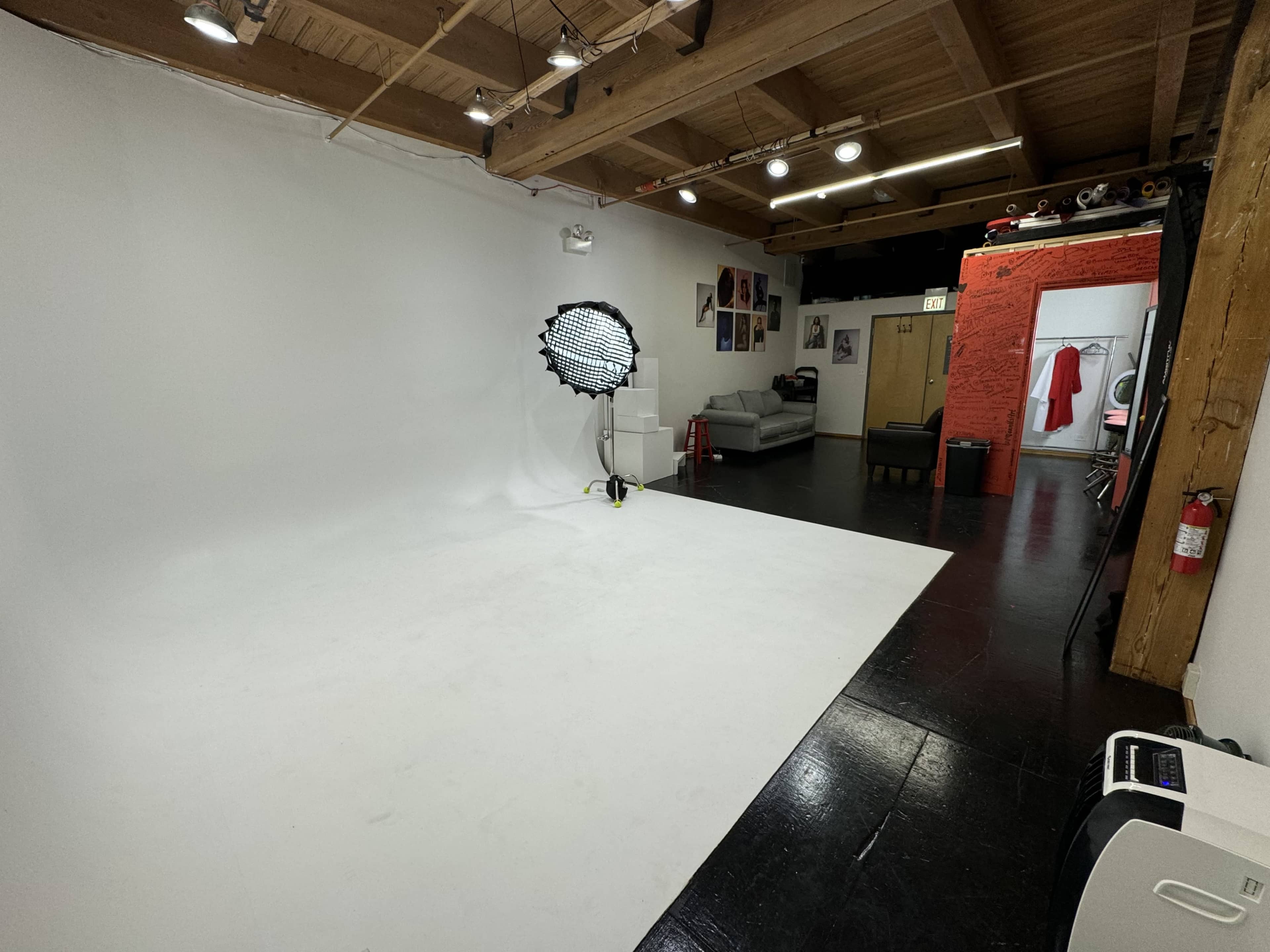Launchpad Studios Chicago - Studio A | Stylish Loft-Style Studio with ...