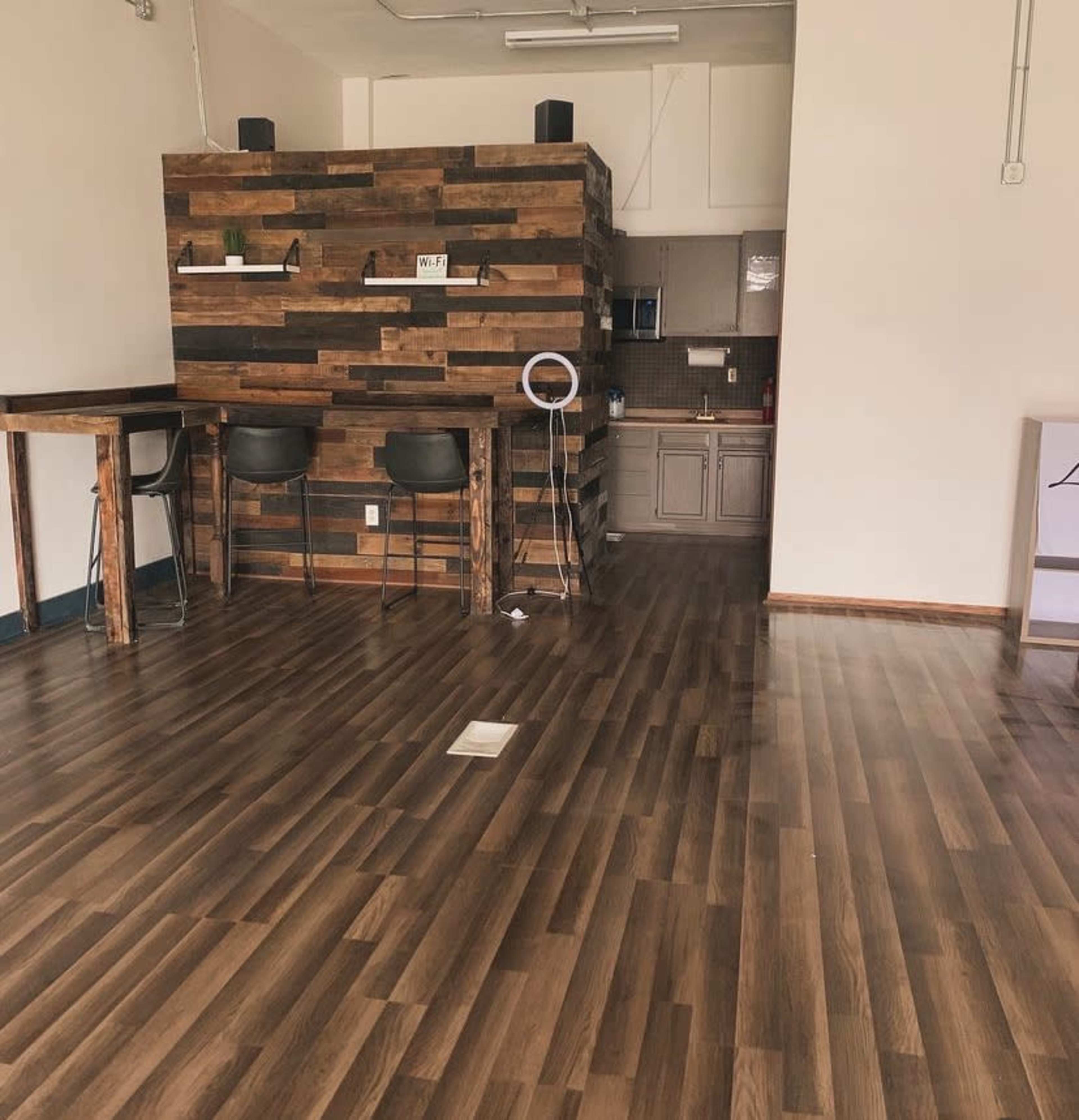 Lux Loft Events | Small intimate event space, Cleveland, OH | Event ...