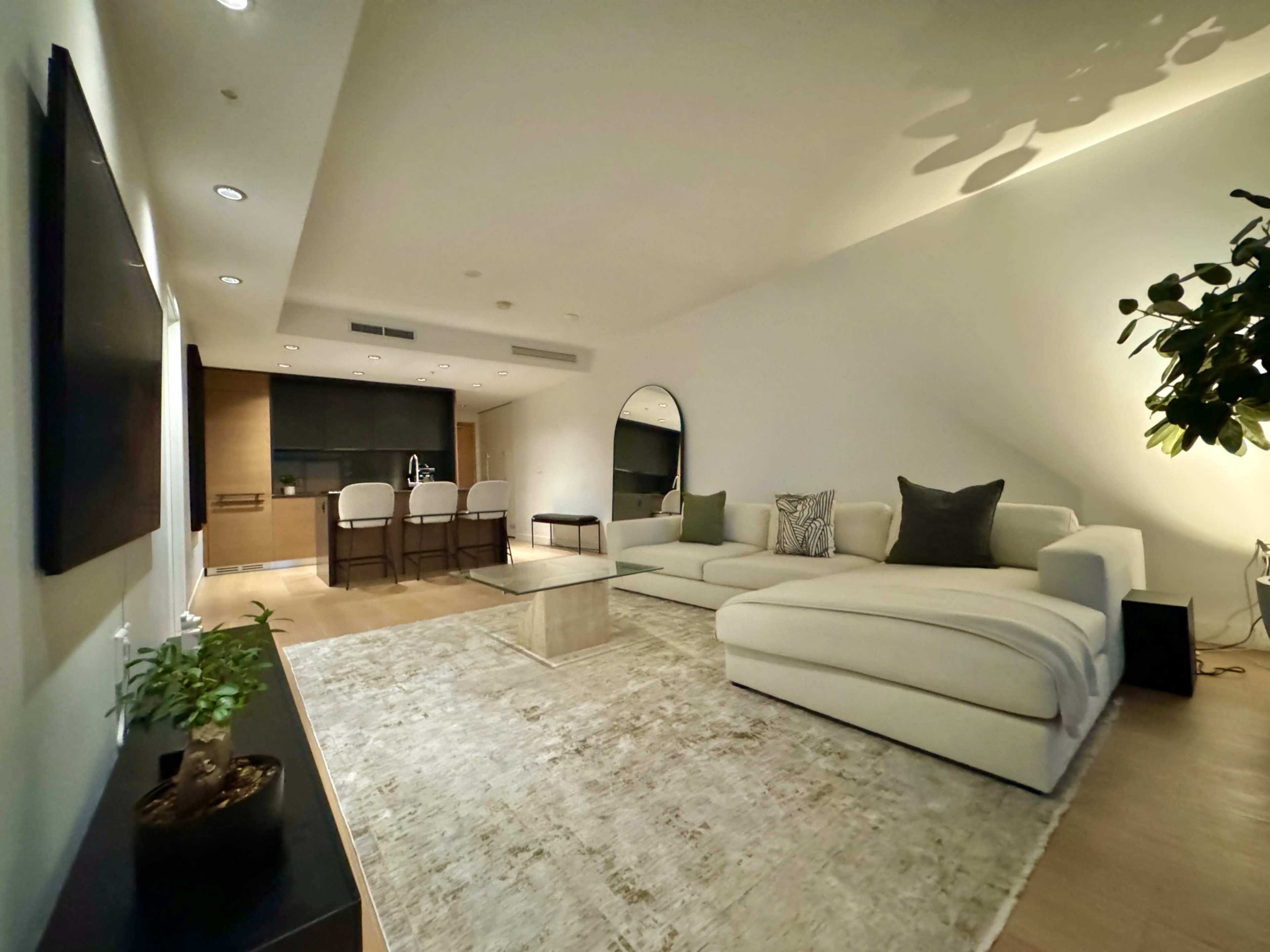 Stunning 1-Bedroom on 40th Floor with Breathtaking Mountain & City ...