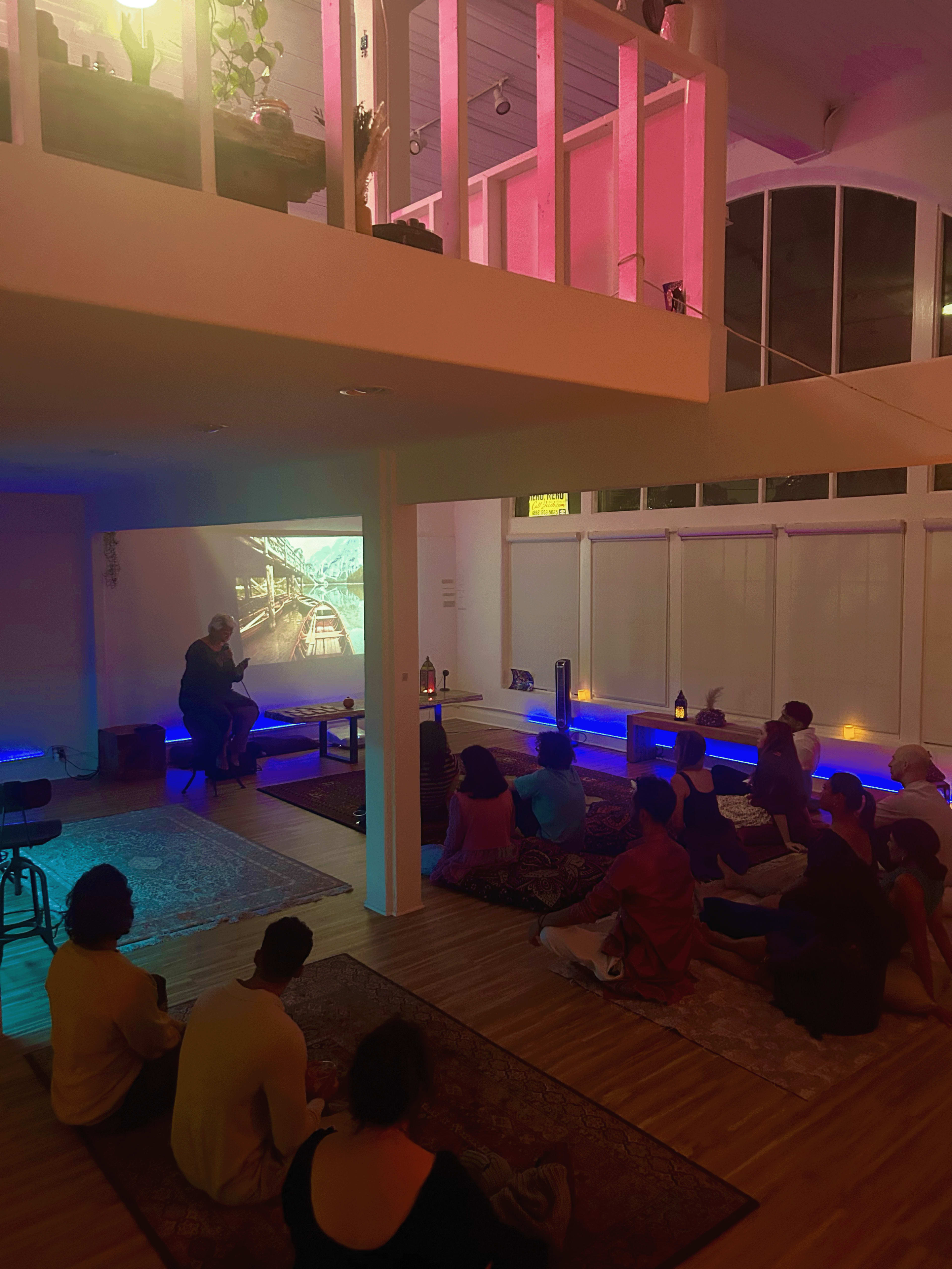 Creative Oasis w/ Warm Vibes, Huge Windows & Golden Light, Los Angeles ...