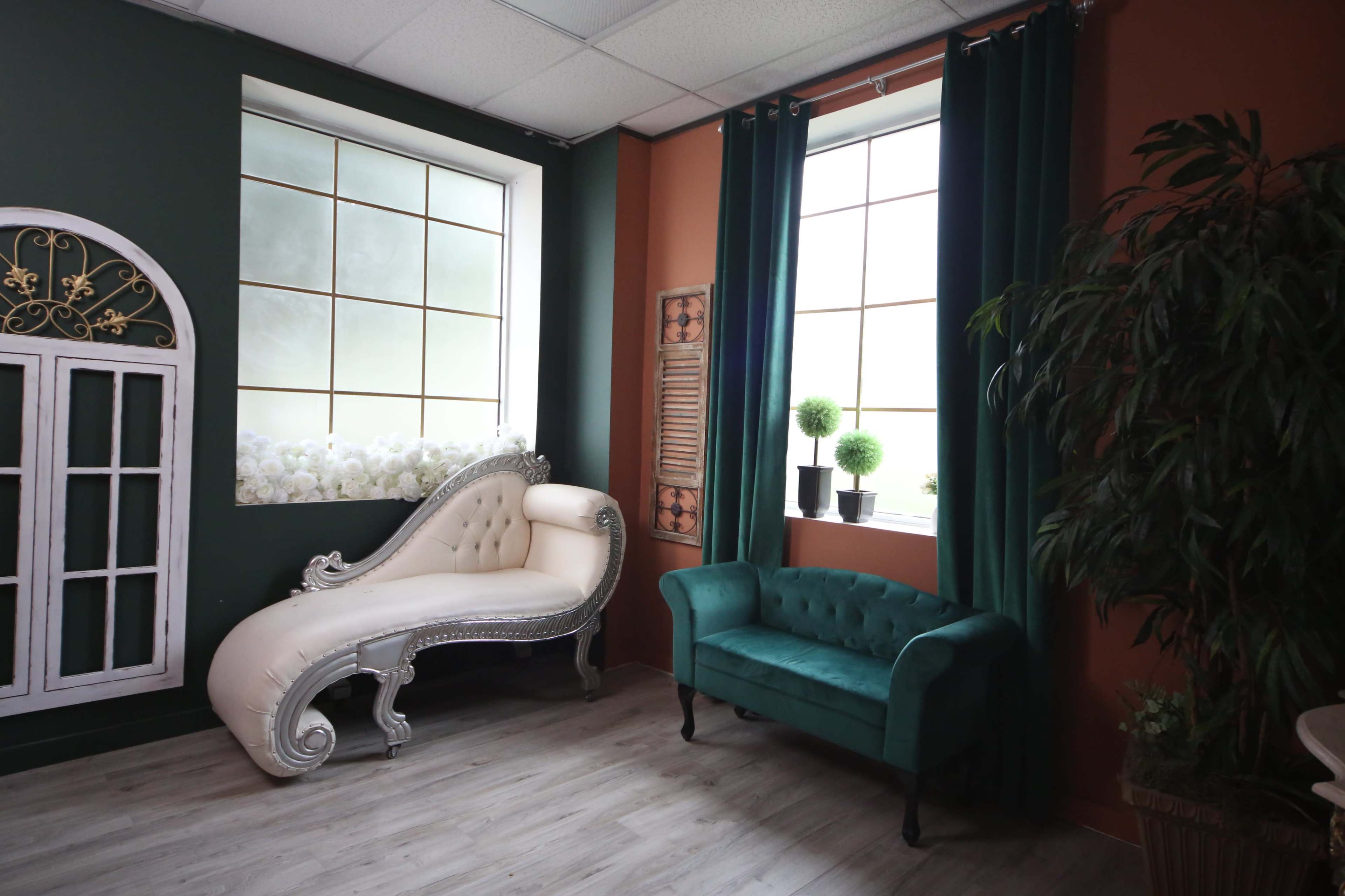 Classic vintage STUDIO 5, Missouri City, TX | Production | Peerspace