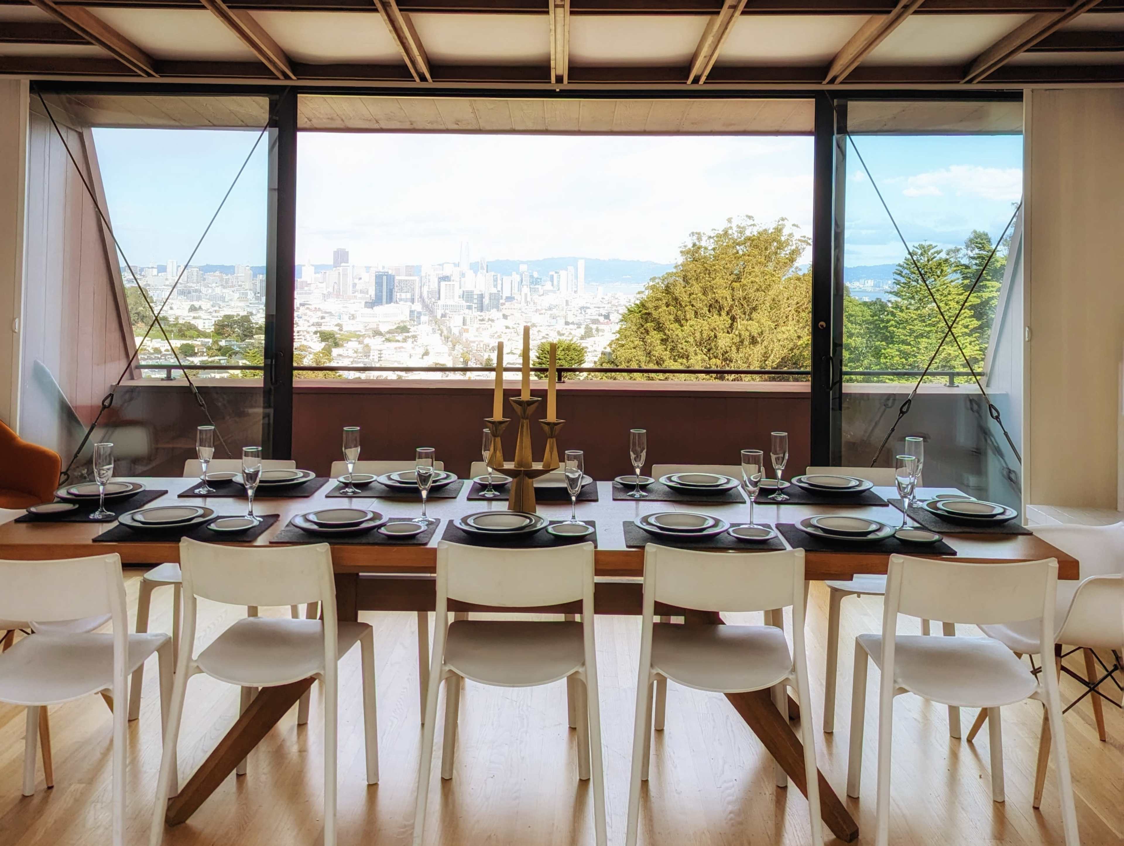 TV-Ready Gallery-Style Apartment with Panoramic Downtown Views, San ...