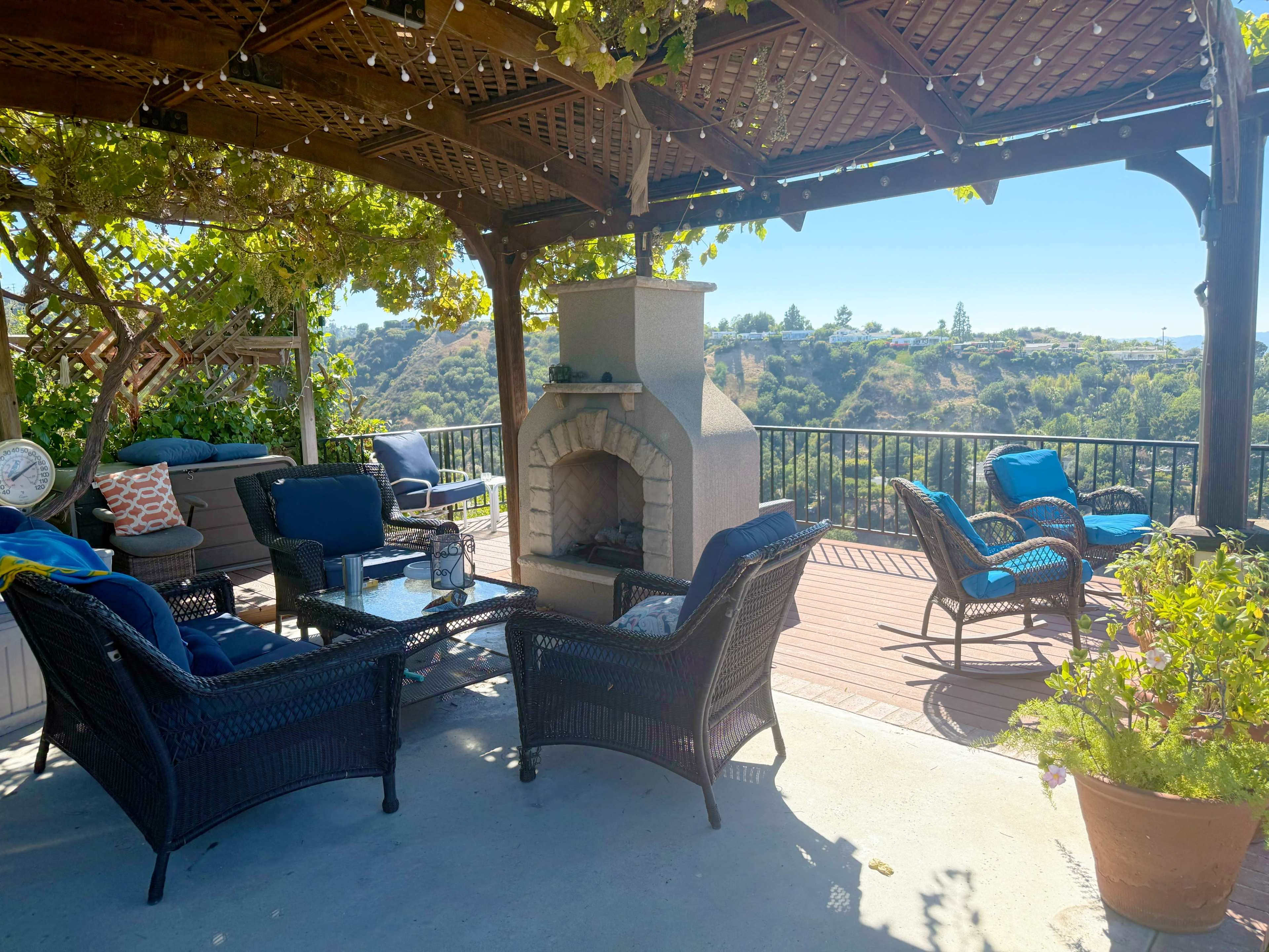 The Ridge Compound | Beautiful House In The Hills, Sherman oaks, CA ...