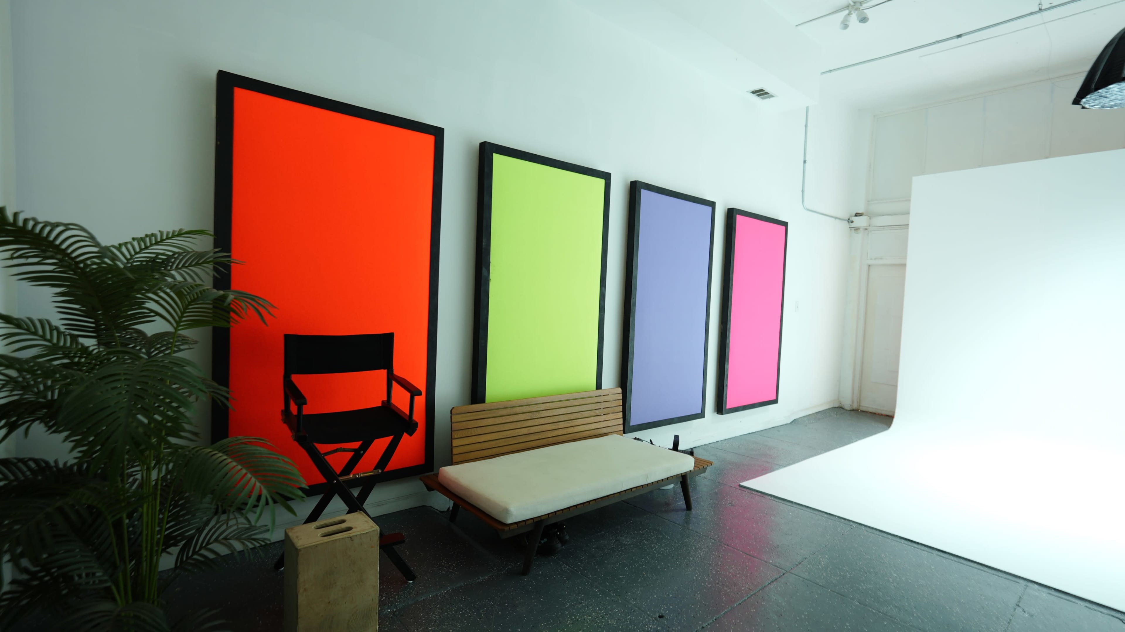 Spacious Cyclorama Wall in Silver Lake, Los Angeles, CA | Production ...