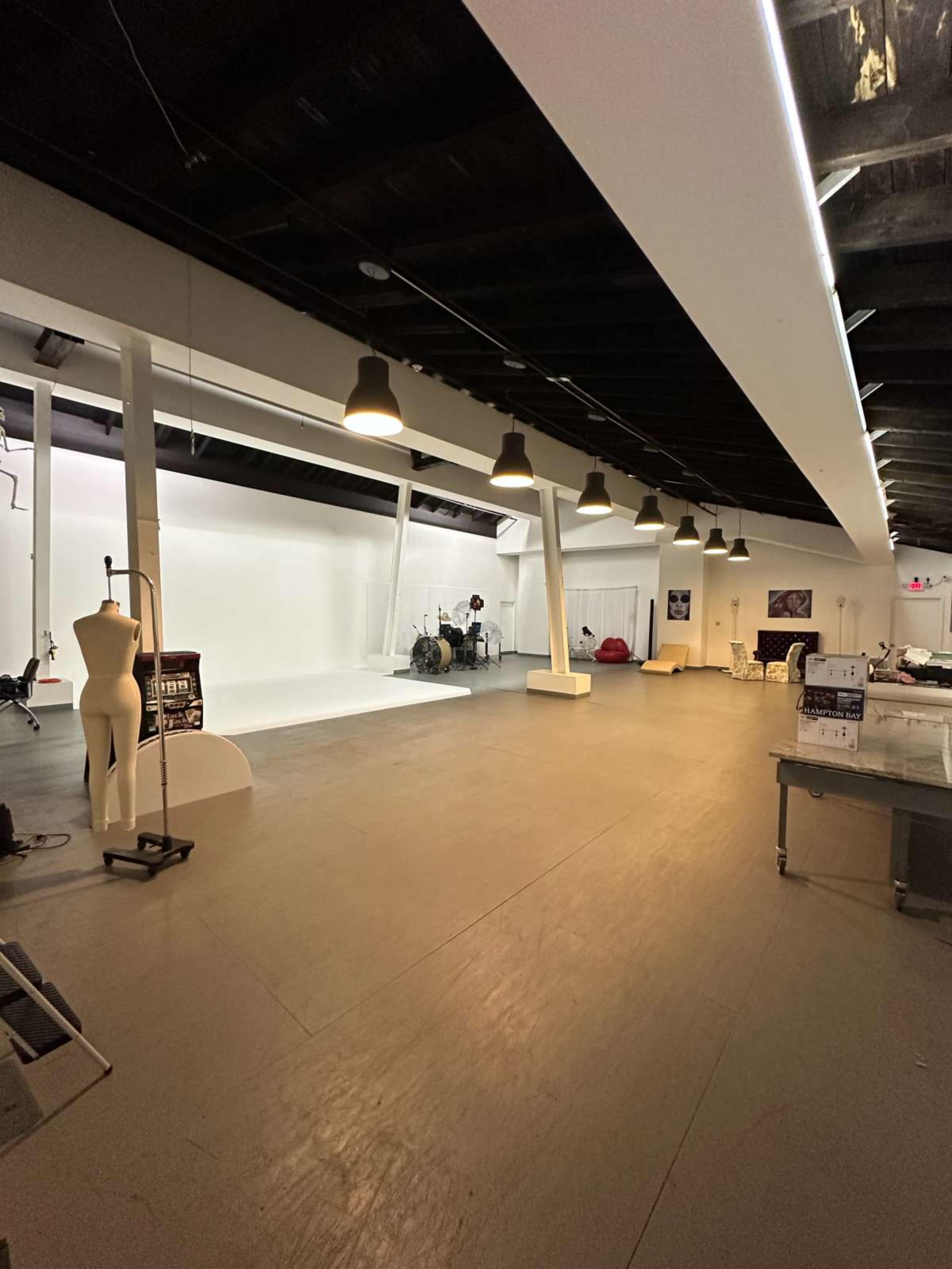 CATHEDRAL 18 | 3000 sq ft Studio/Event space with cathedral ceilings ...