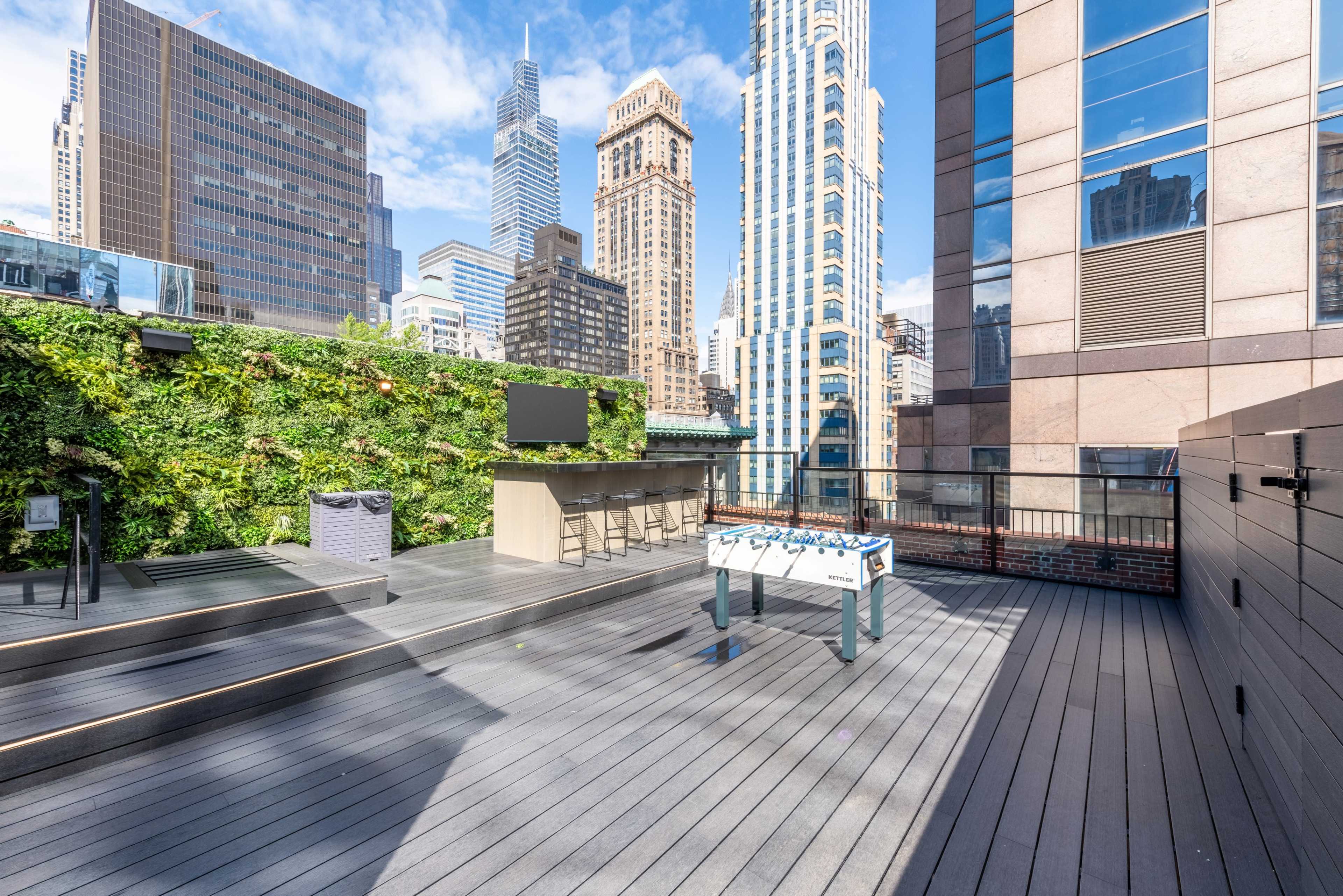 Jay Conference Empire | Midtown Rooftop Venue facing the Empire State ...