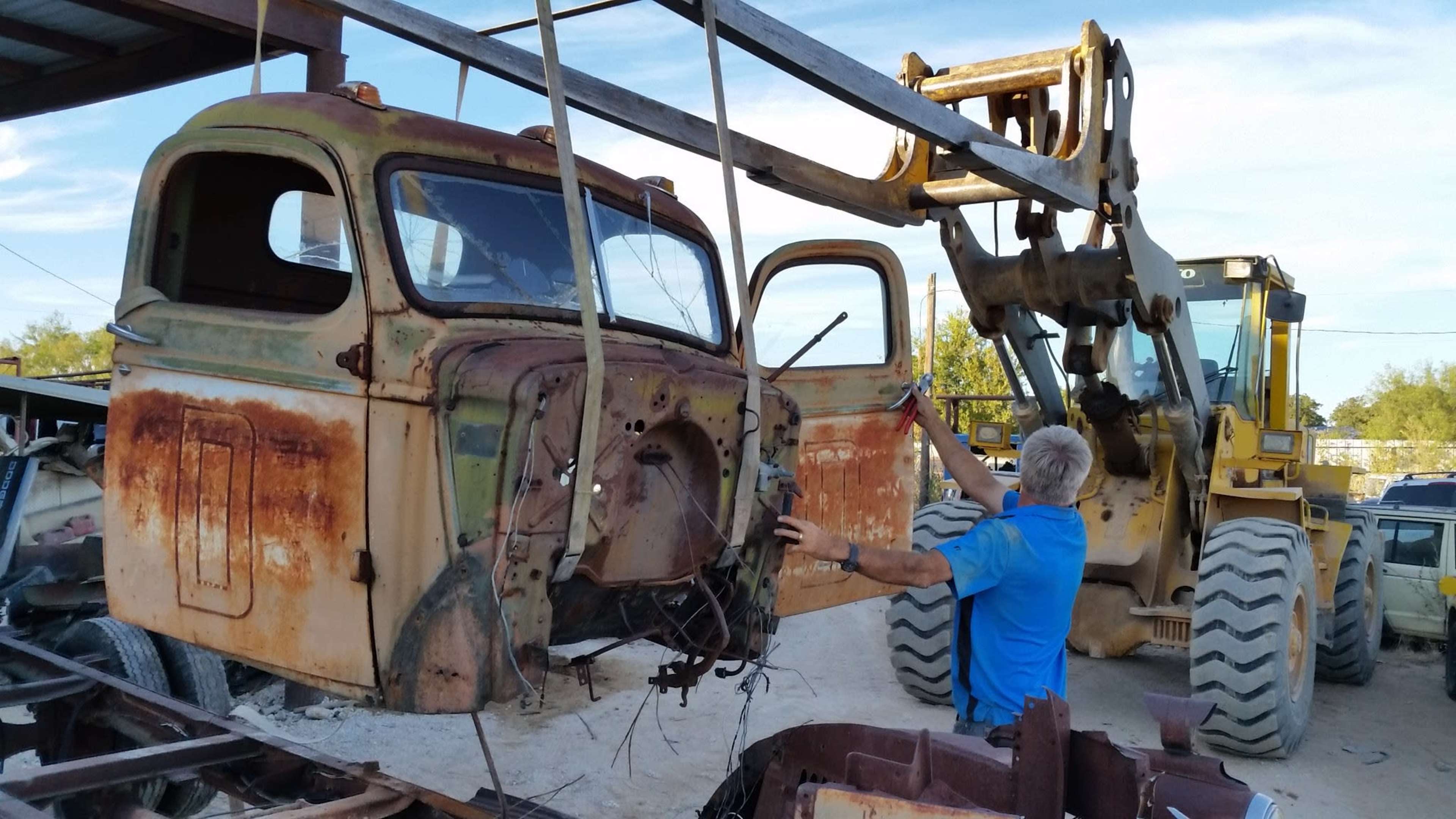 70s Muscle Car Graveyard - 100 acre salvage yard, Graham, TX ...