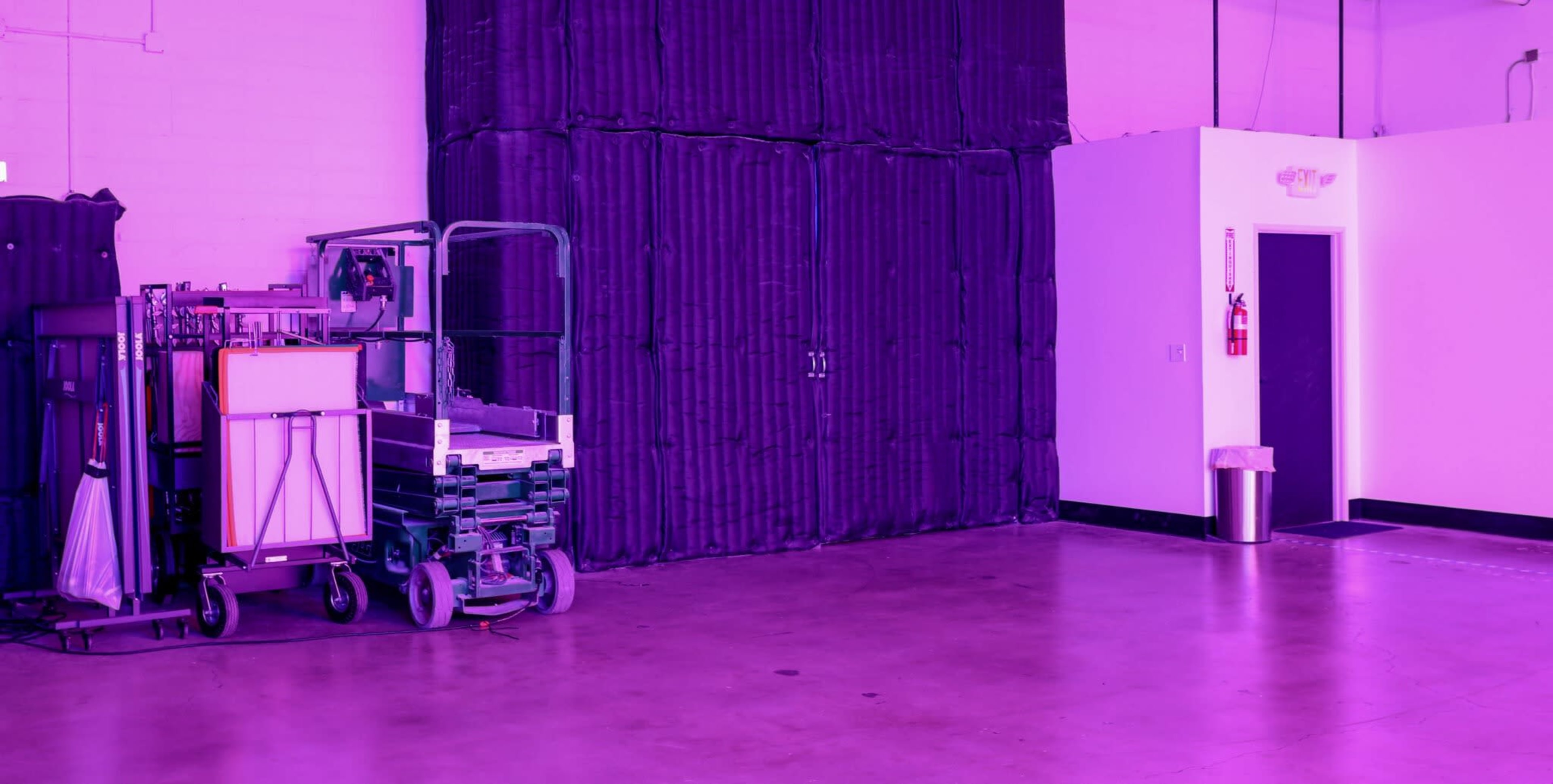 Doc's Workshop @ F22 Studios | Doc's Workshop- Huge 3 Wall Cyc, Pre-Lit RGBWW, Tons of amenities ...