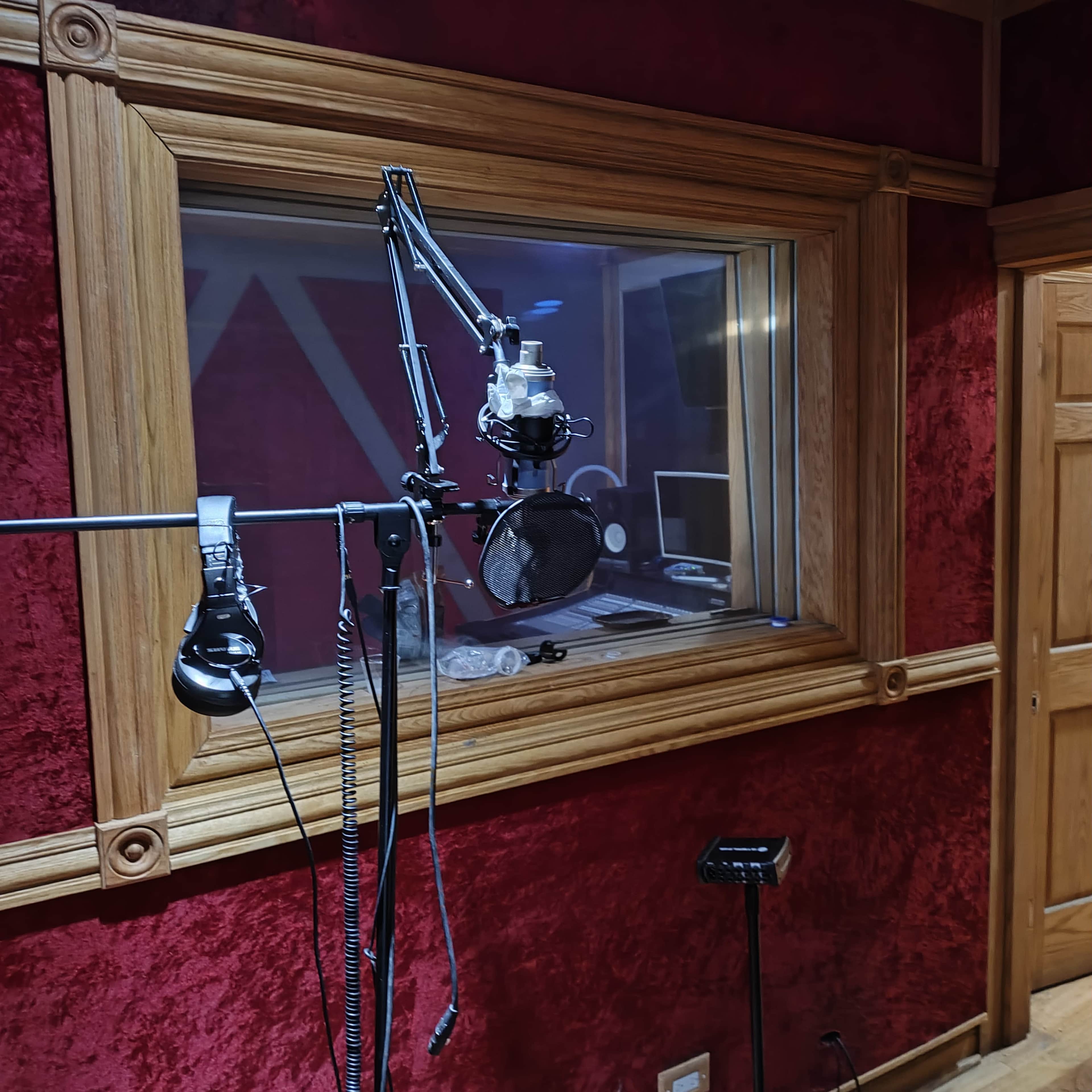 All About The Music Studios Located In The Heart Of Chicago With State ...