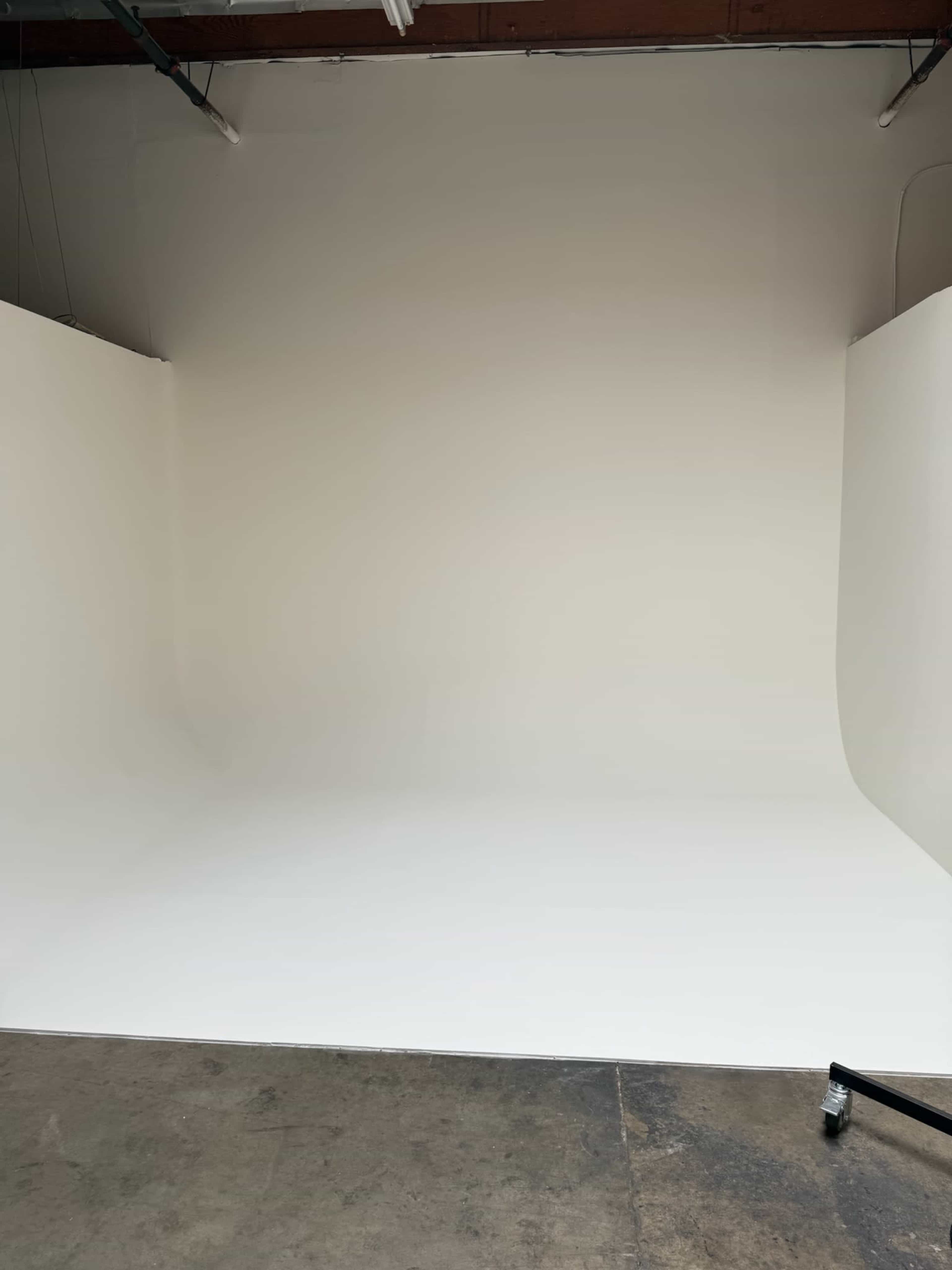Open Space Photo Studio, Norwalk, CA | Production | Peerspace