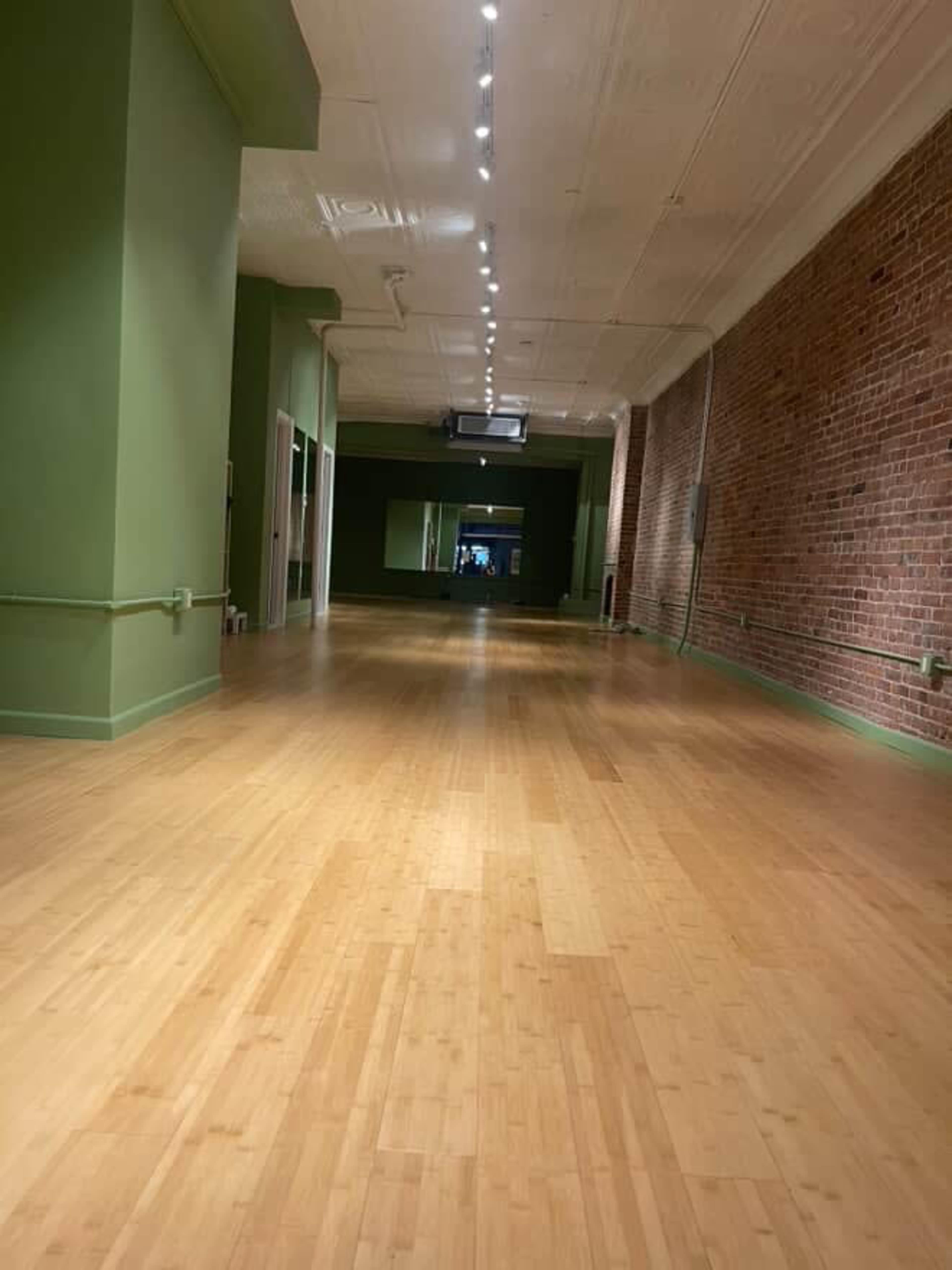 Yorkville Spacious Studio, New York, NY | Event | Peerspace