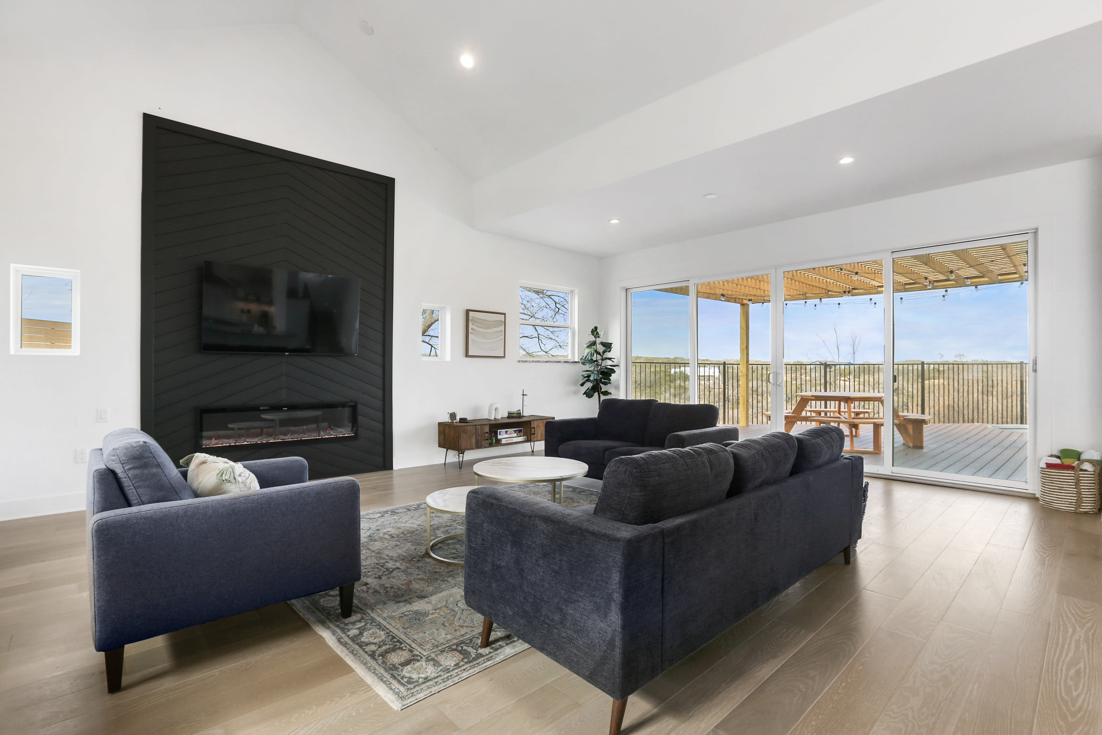 Cliffside Luxury Home with Amazing River Views, Spicewood, TX | Off ...