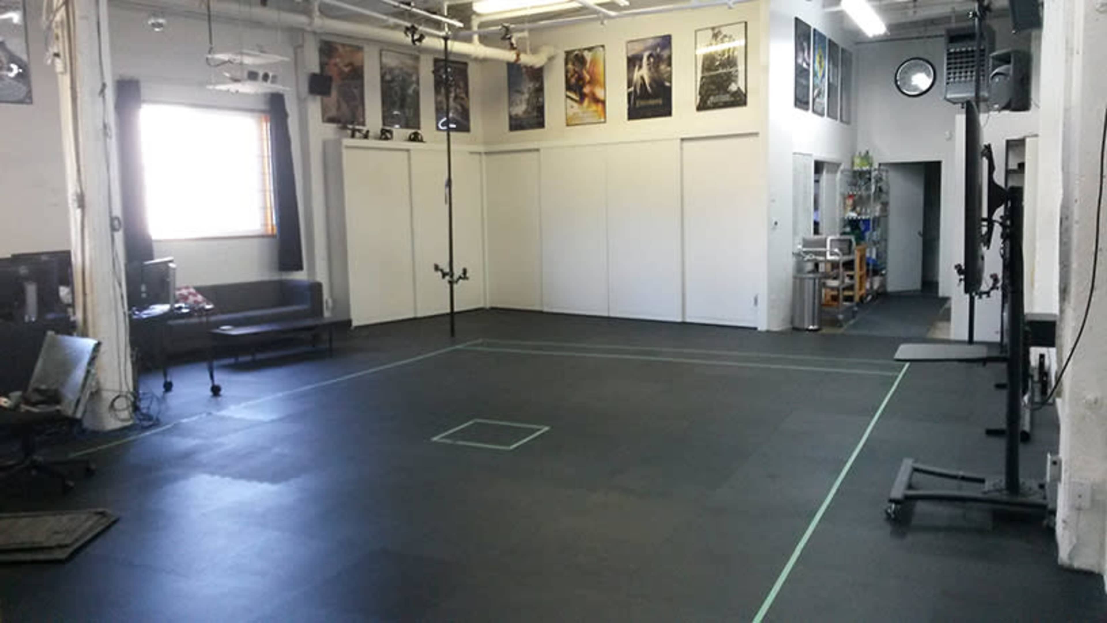 Excellent Studio Work Area - South Vancouver, Vancouver | Production ...