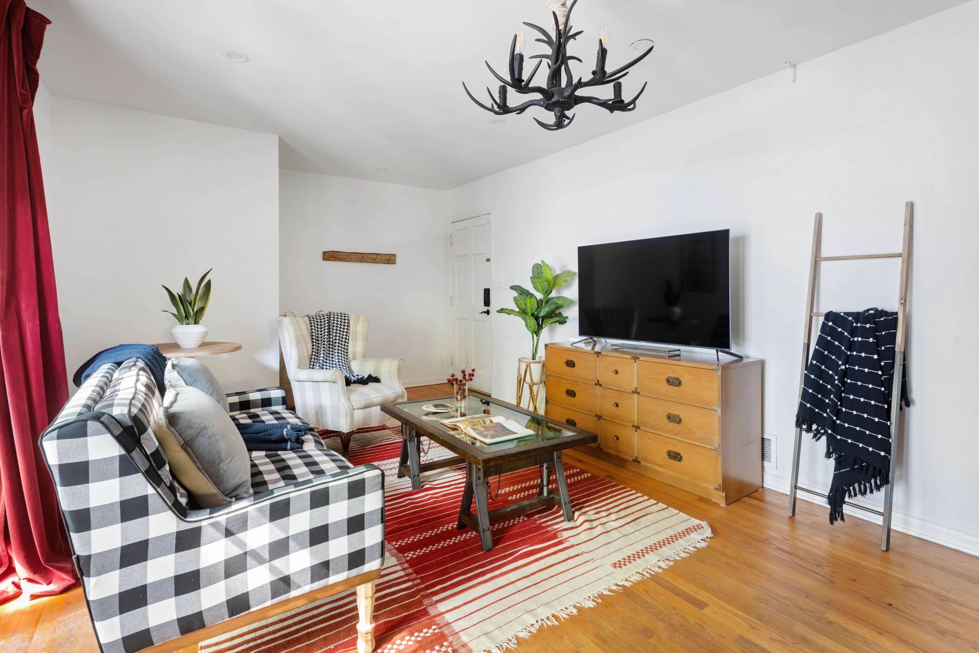 Ranchero Ranch | Upscale Furnished Rental Home with King Bed and Office ...
