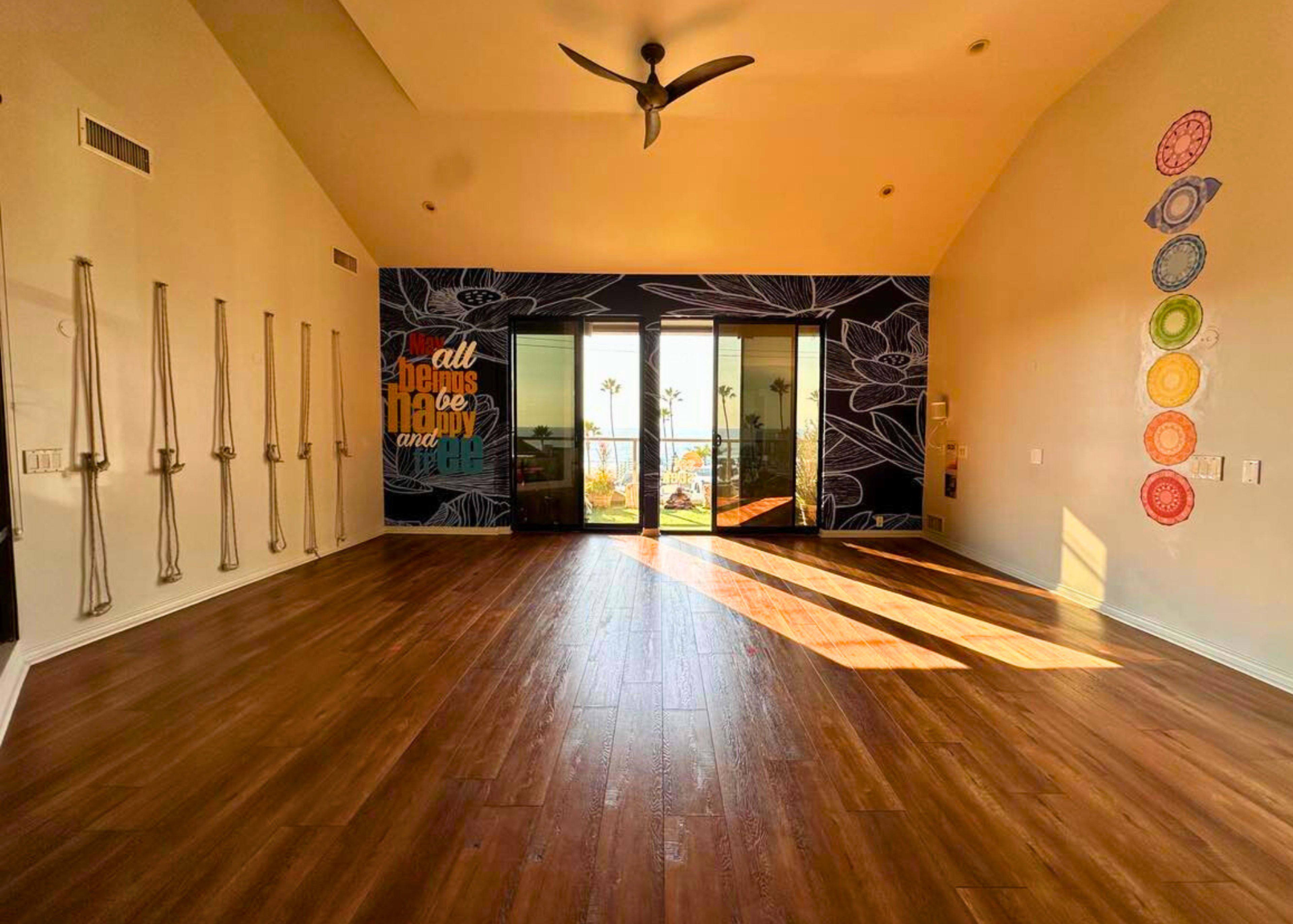 Breathtaking ocean front studio, Manhattan Beach, CA | Event | Peerspace