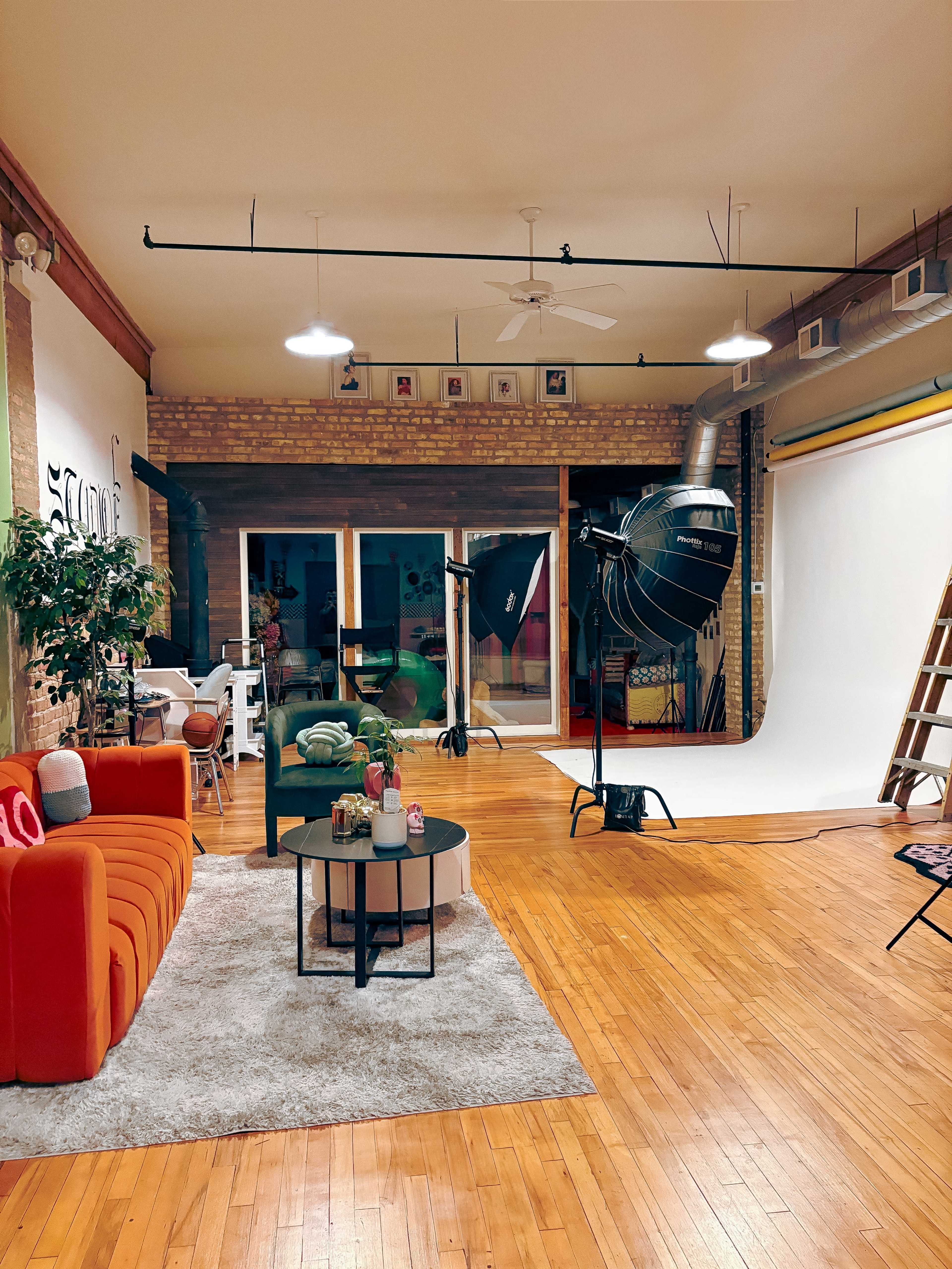 MULTI-SET CREATIVE STUDIO, Chicago, IL | Production | Peerspace