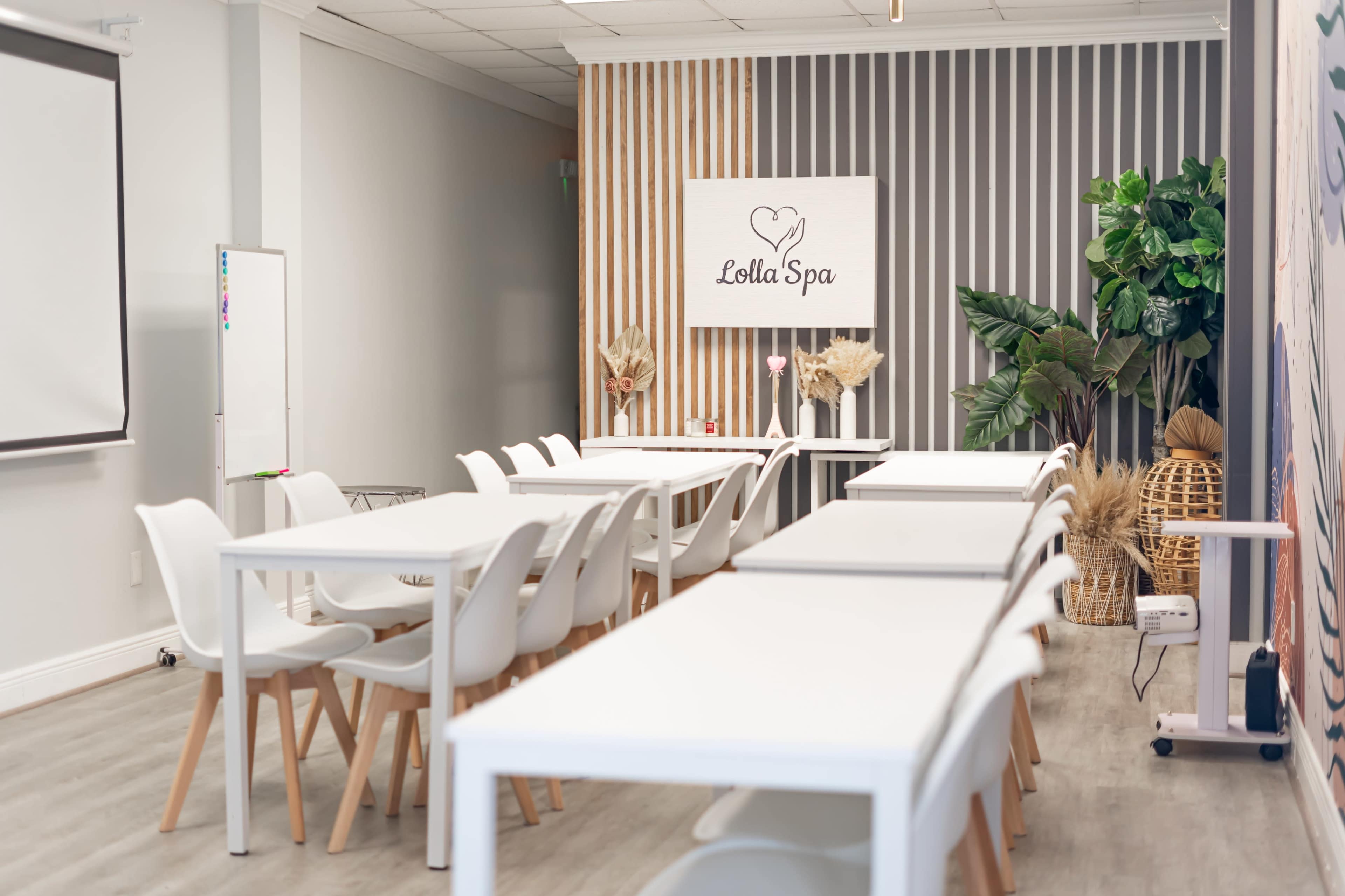 Lolla Room | Modern Event Space for Workshops & Content Creation ...