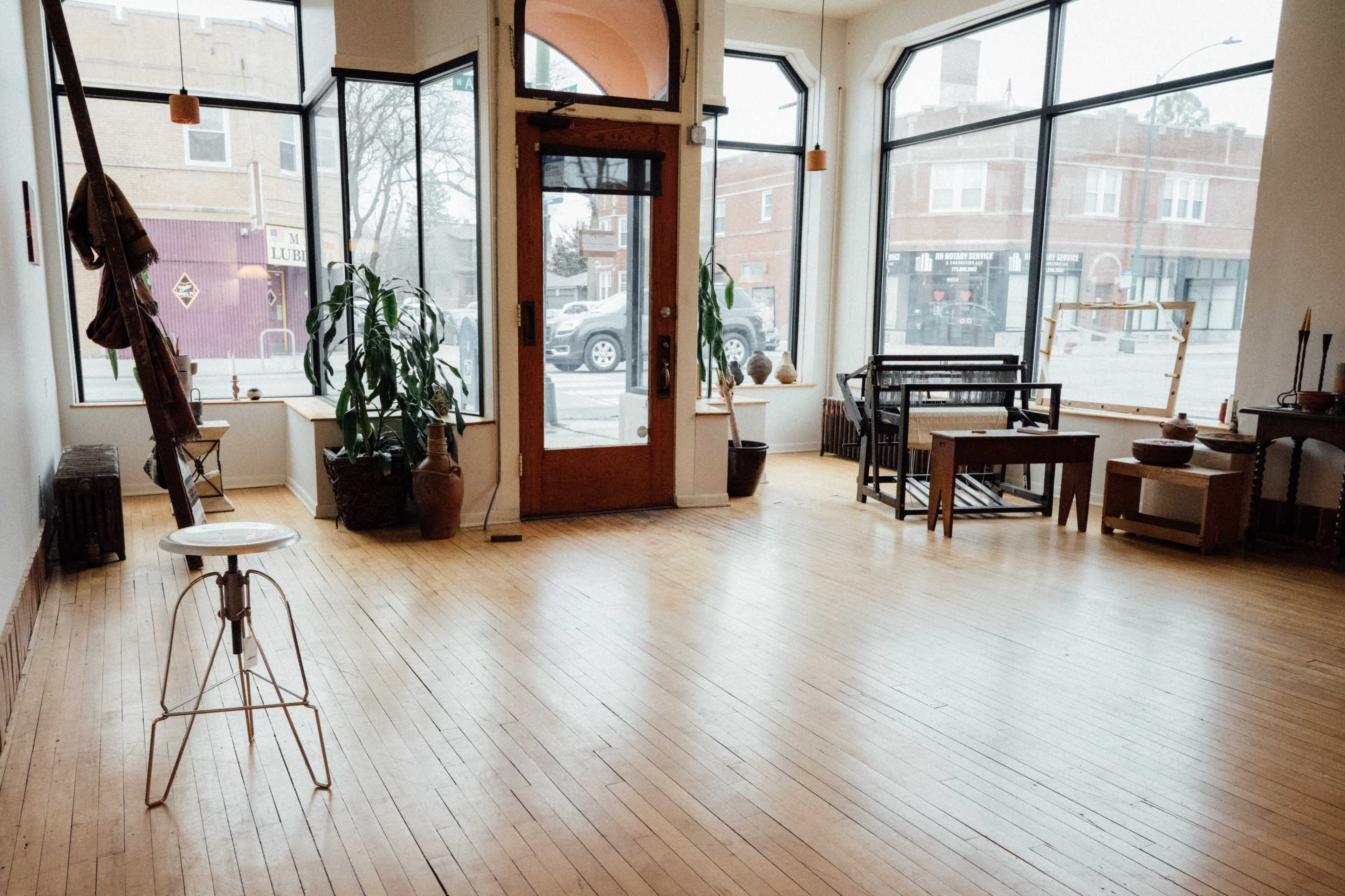 inspiring studio with tons of natural light, Chicago, IL | Production ...