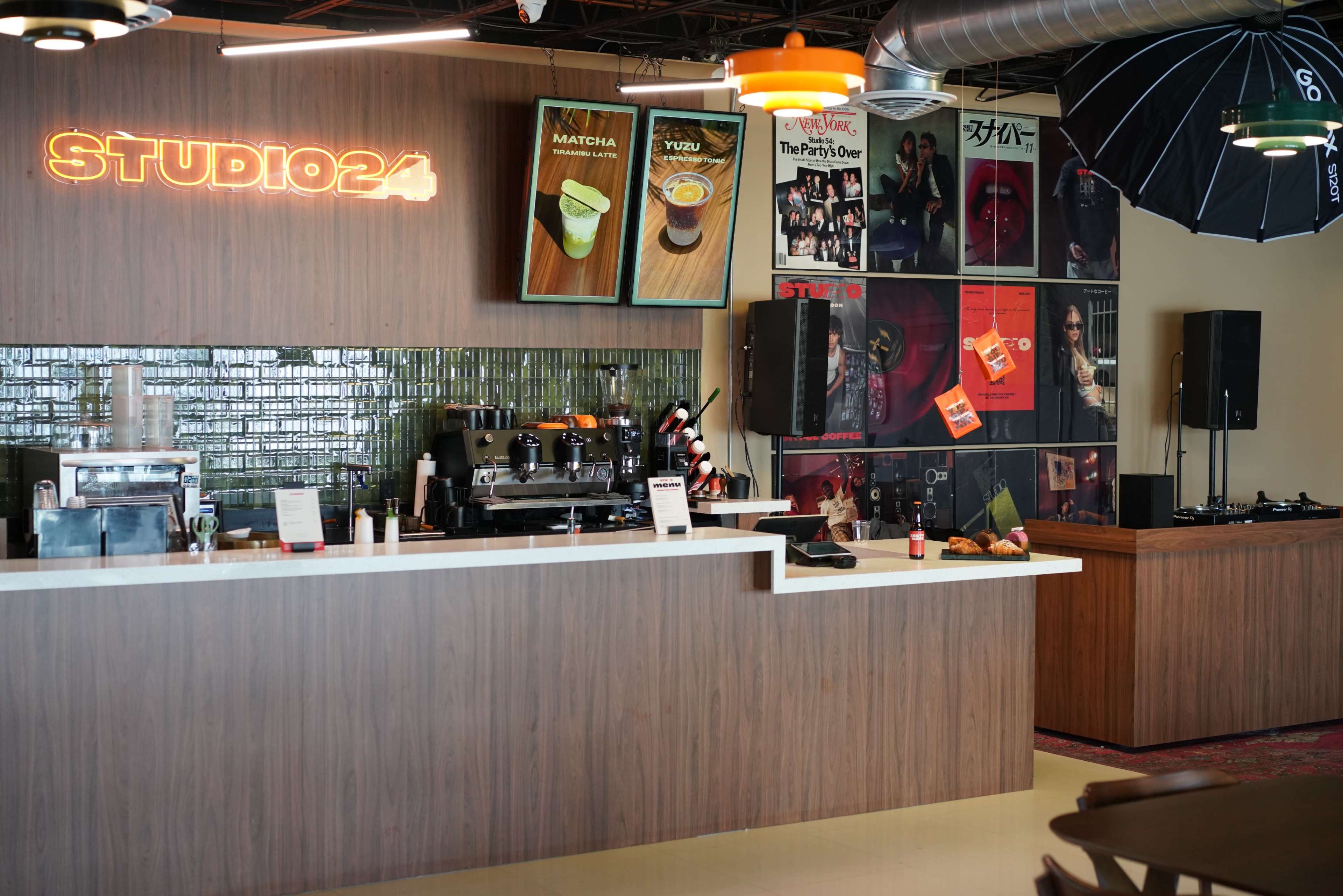 Studio24 | Stylish Mid-Century Lounge Studio in Edgewater", Miami, FL ...