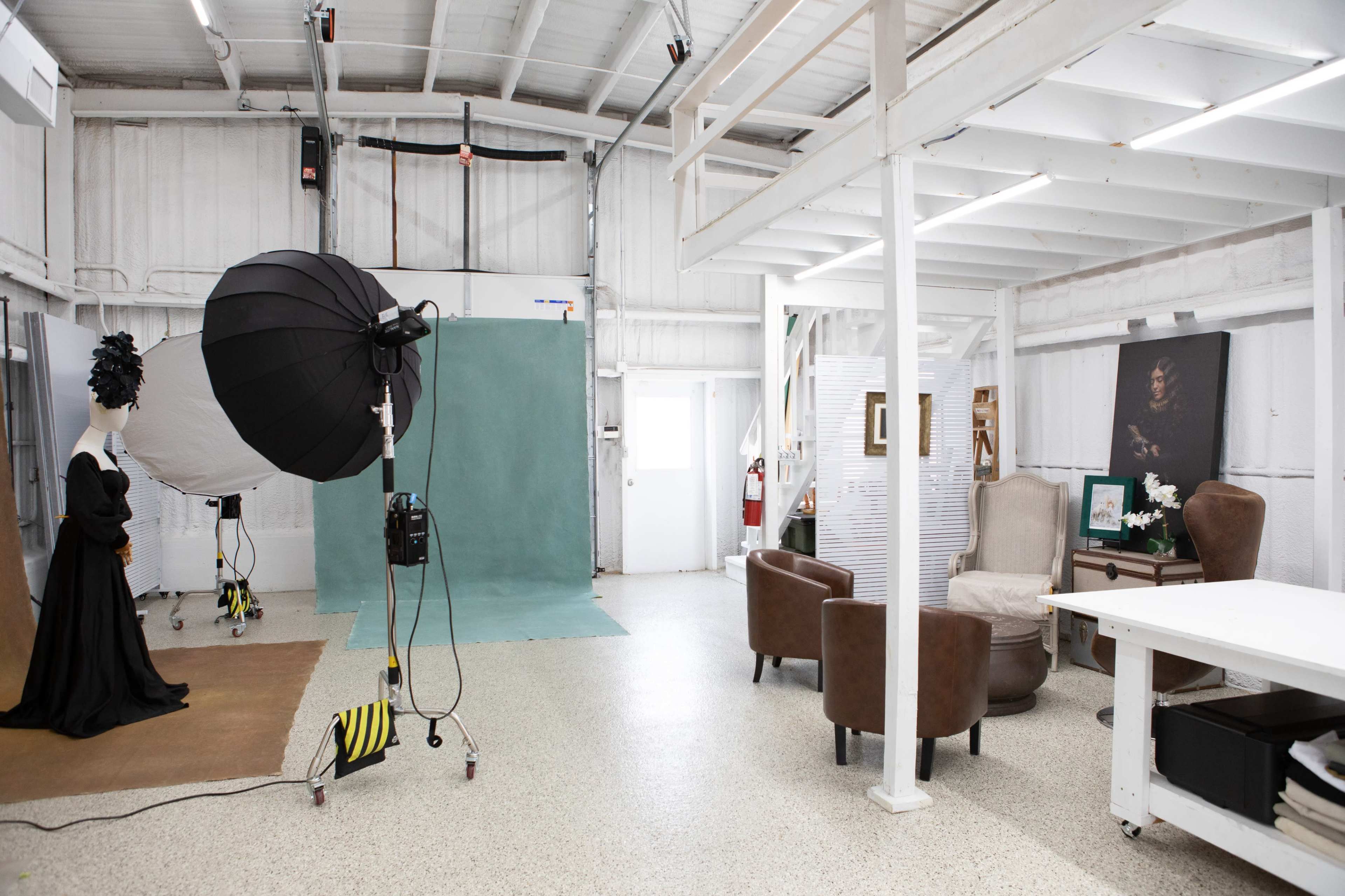 Stand alone warehouse studio with open floor plan for multiple shooting spaces, San Marcos, TX ...