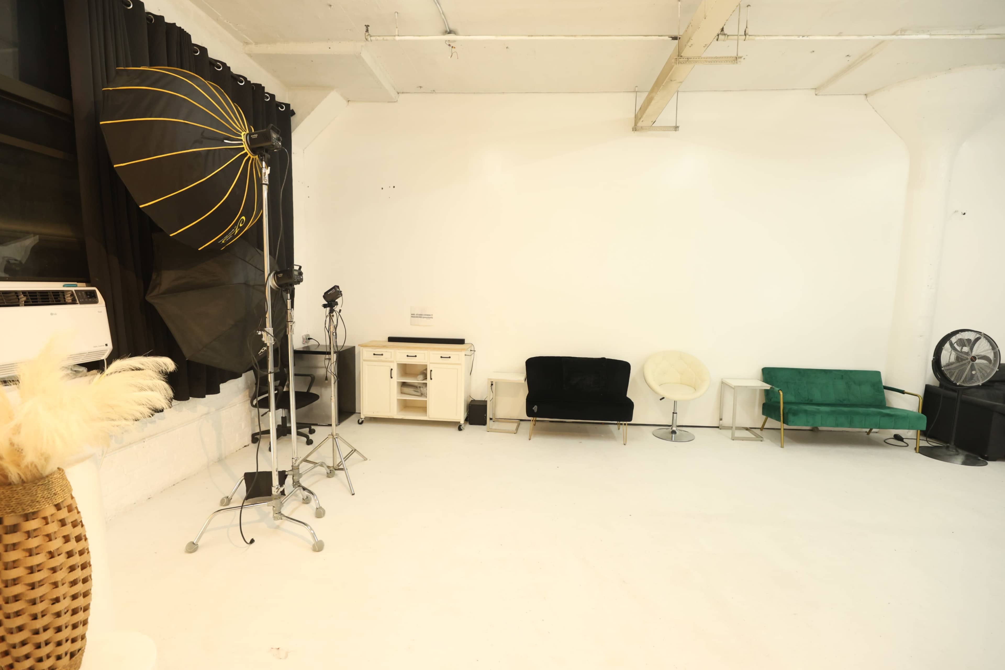 WHITE FRAME STUDIOS | Film & Photo Studio w/ 18ft Ceilings + Lighting ...