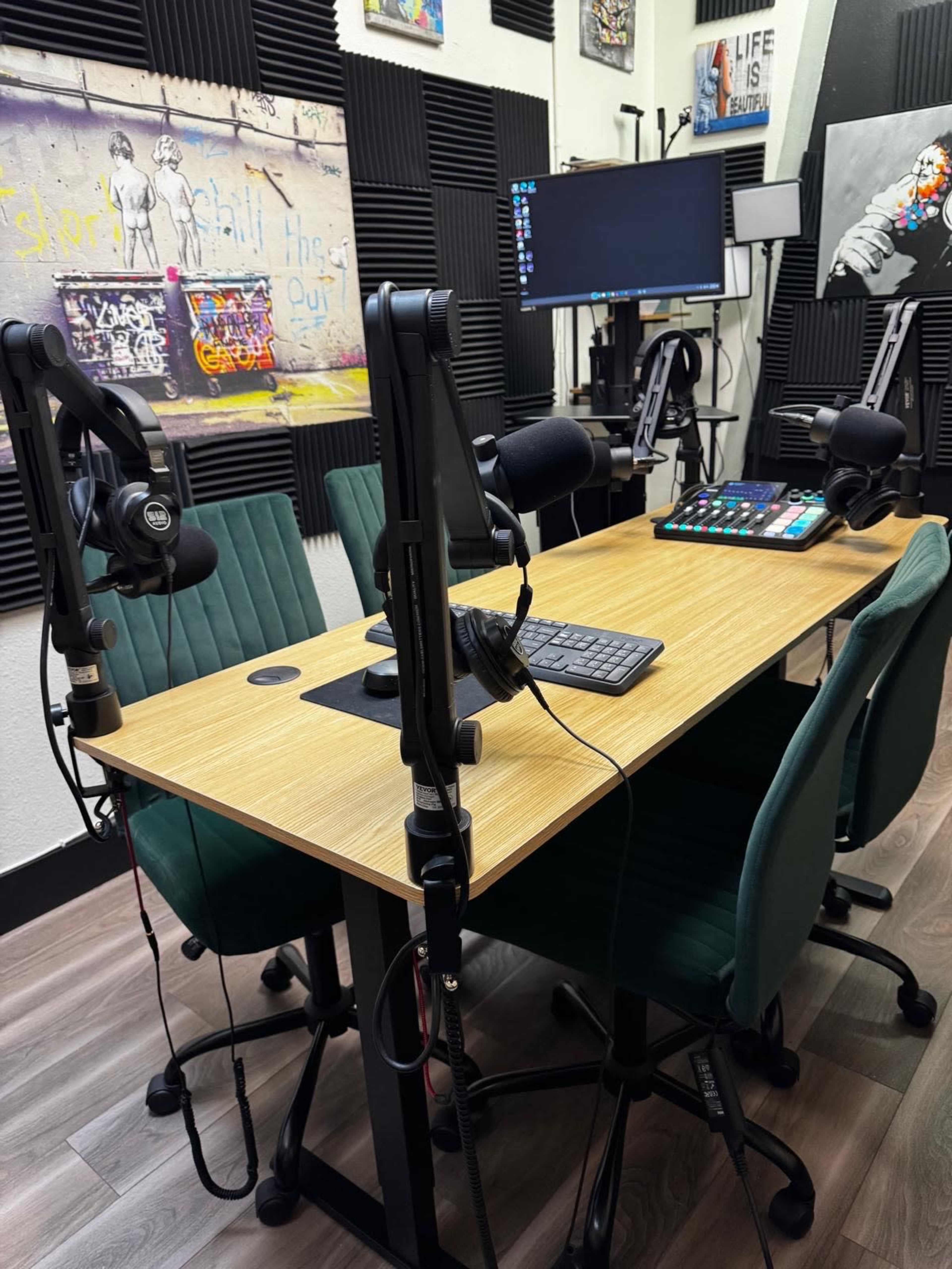 Coworkers Zone | Podcast Room in Orlando FL, Orlando, FL | Production ...