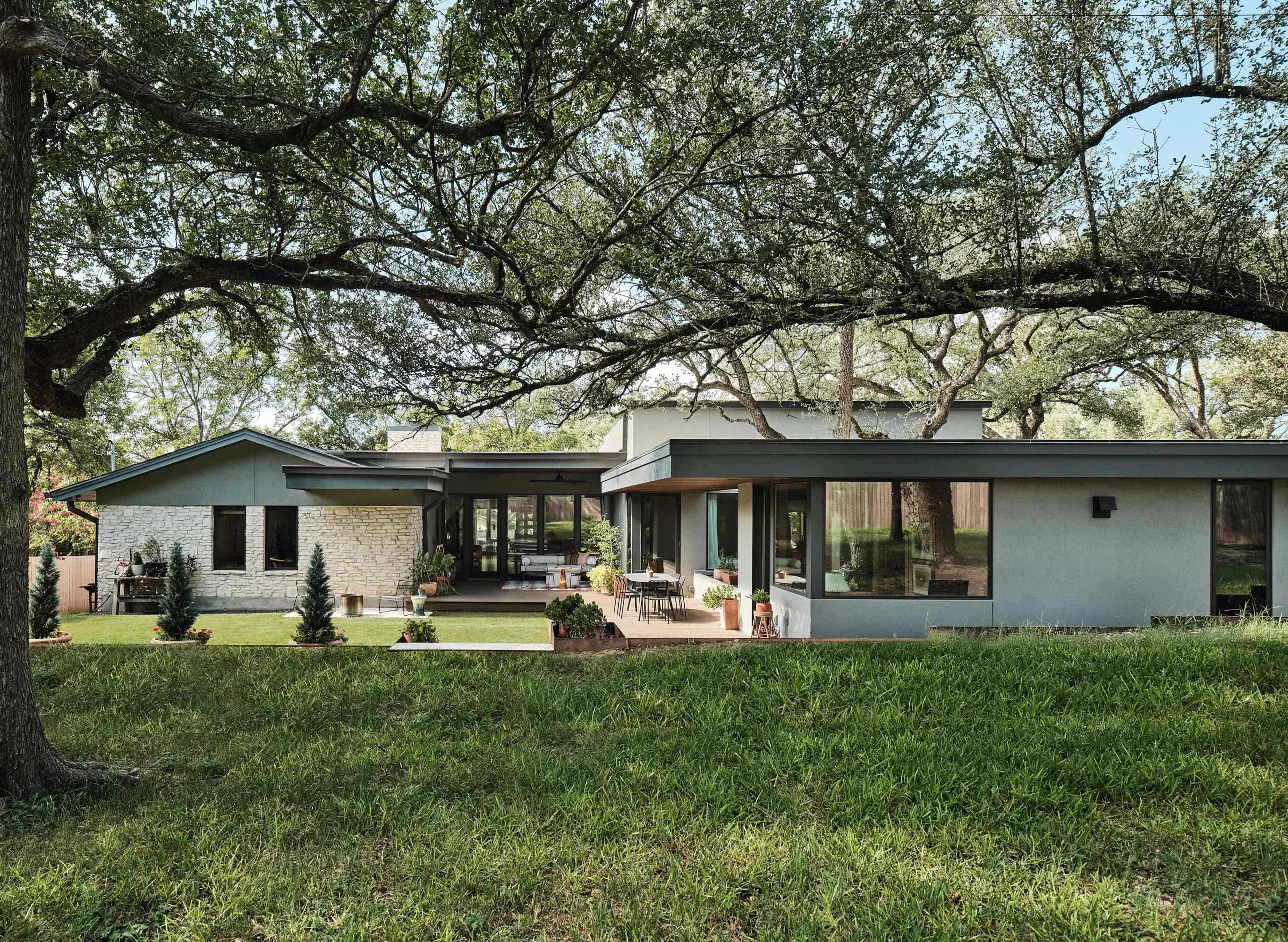 VMB Group | West Austin Modern & Soulful Ranch Style Home, Austin, TX ...