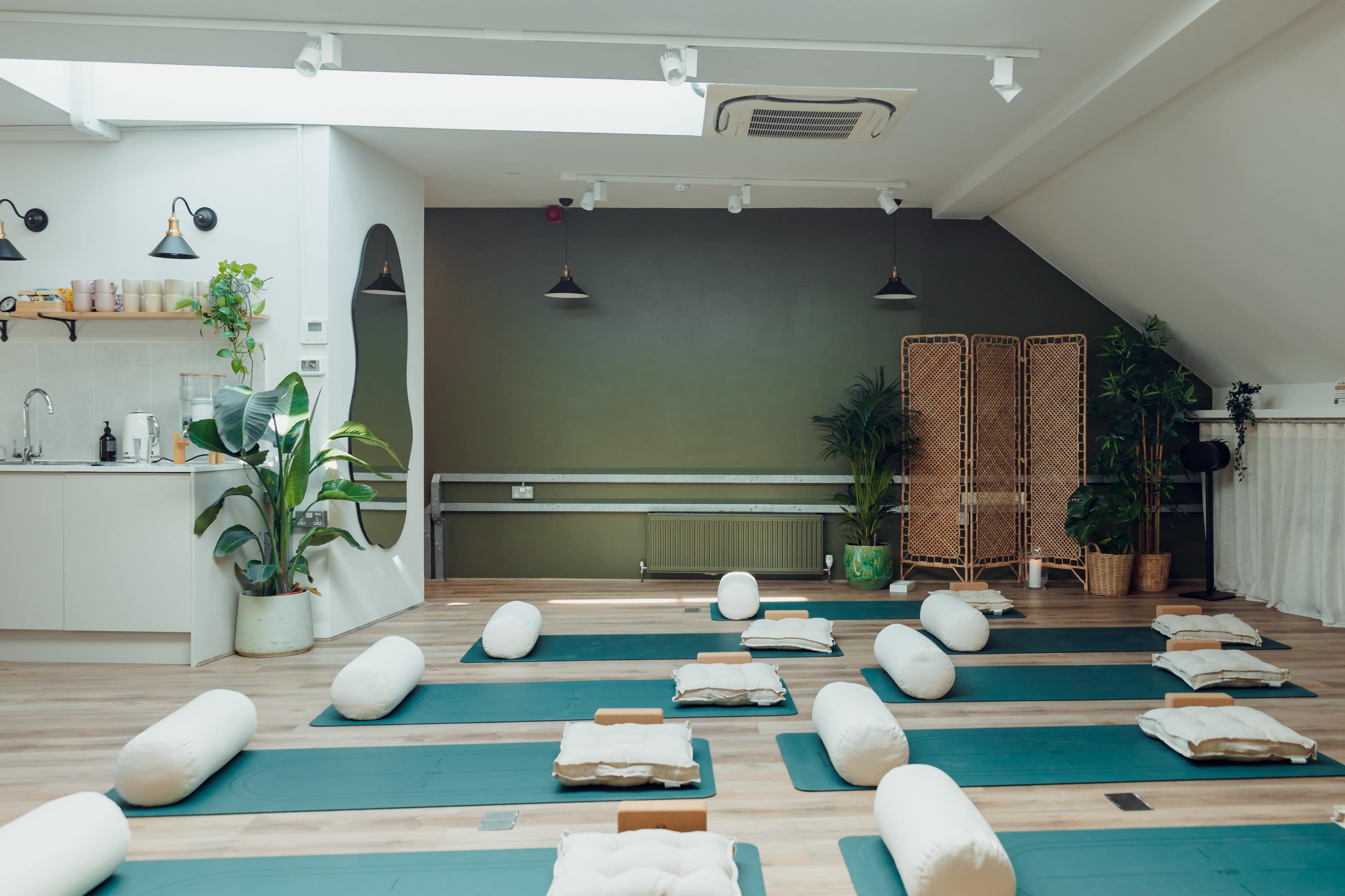 Natural Light Filled Yoga&Photography | Natural Filled Light Studio - Yoga and Photography ...