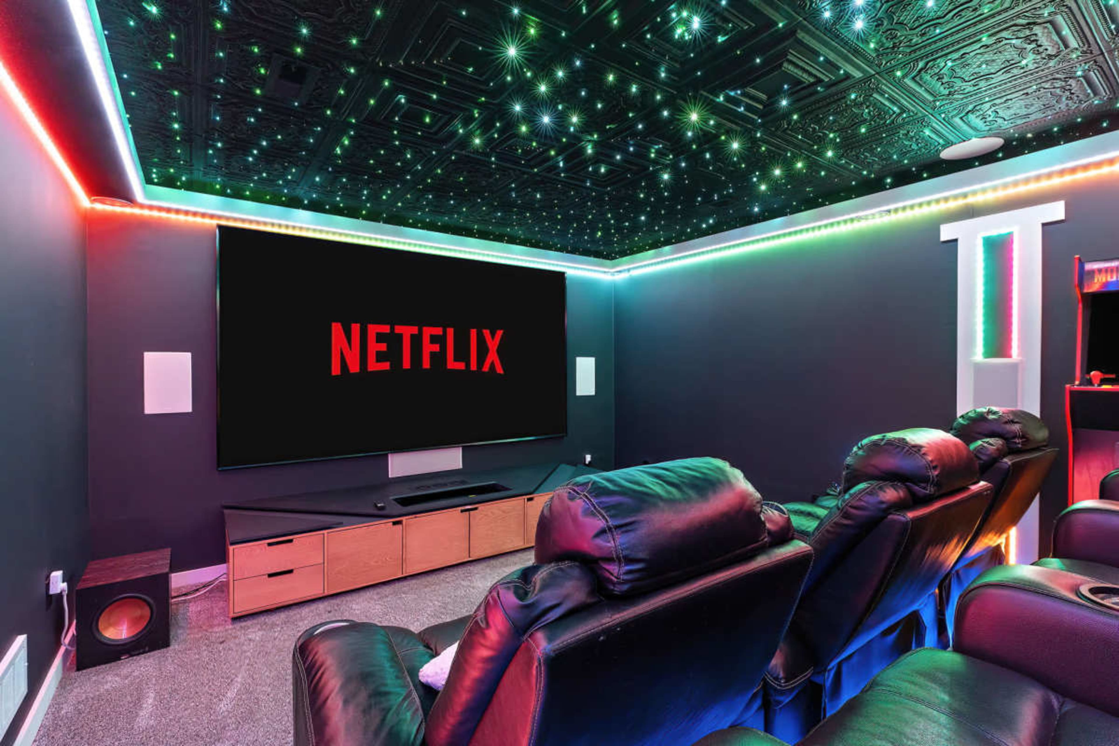 Stylish & Spacious Venue for Small Gatherings, Photoshoots & Video ...