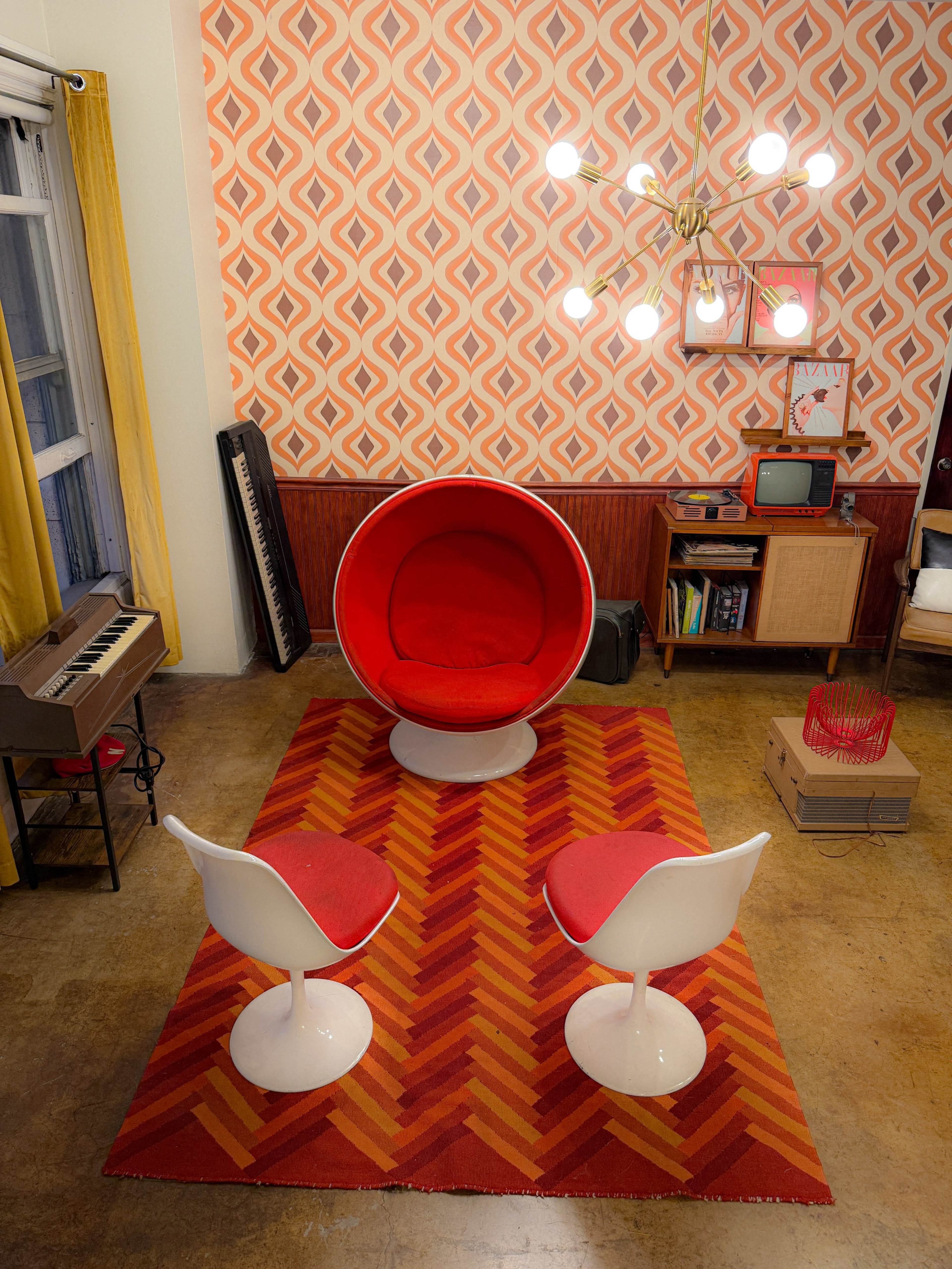Intuitive Studios | Retro Vintage Room with Colorful Mid-Century Decor – 630 sqft, Los Angeles ...