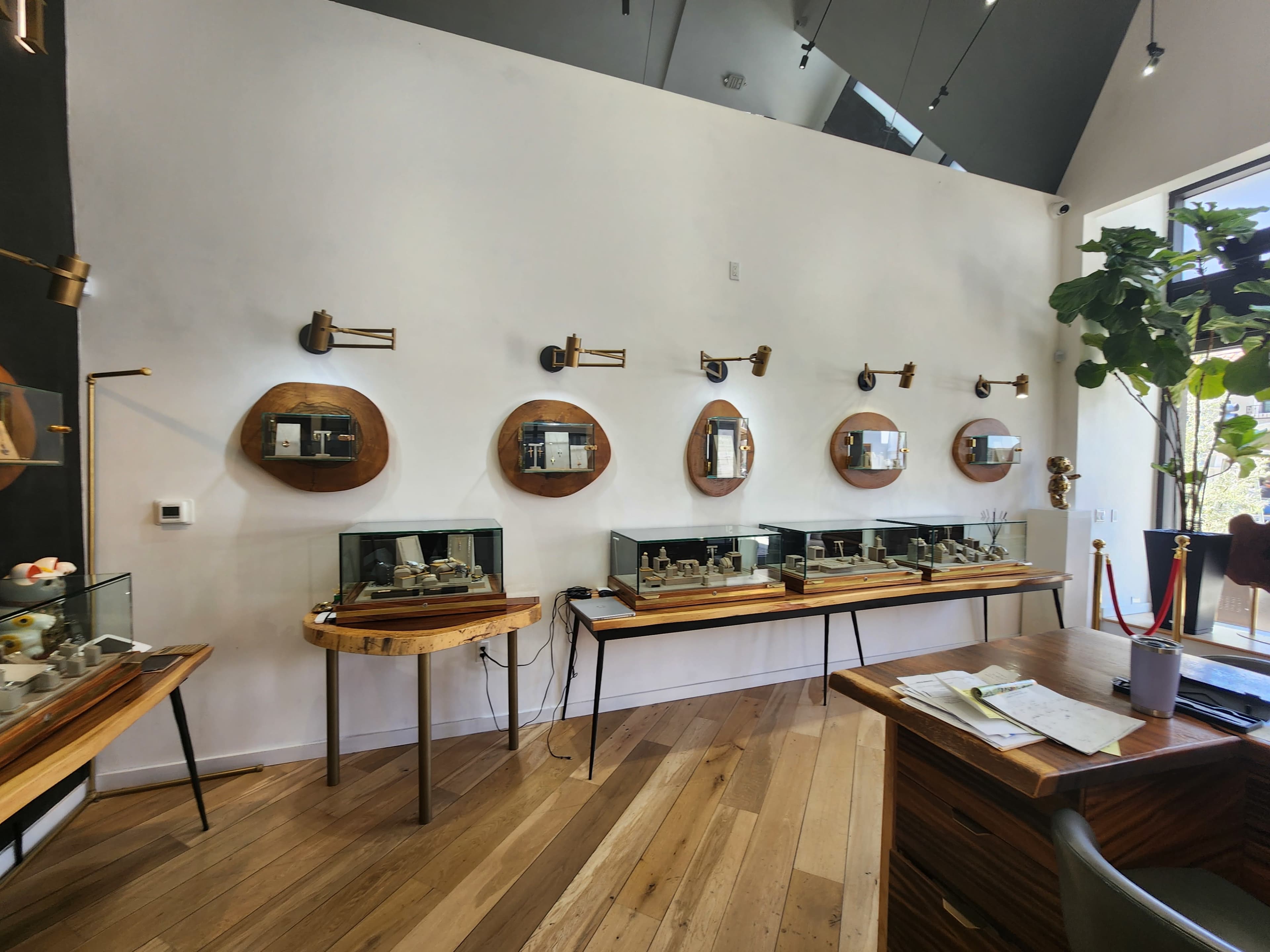 Exclusive Beverly Hills Luxury Jewelry Store, Beverly hills, CA ...