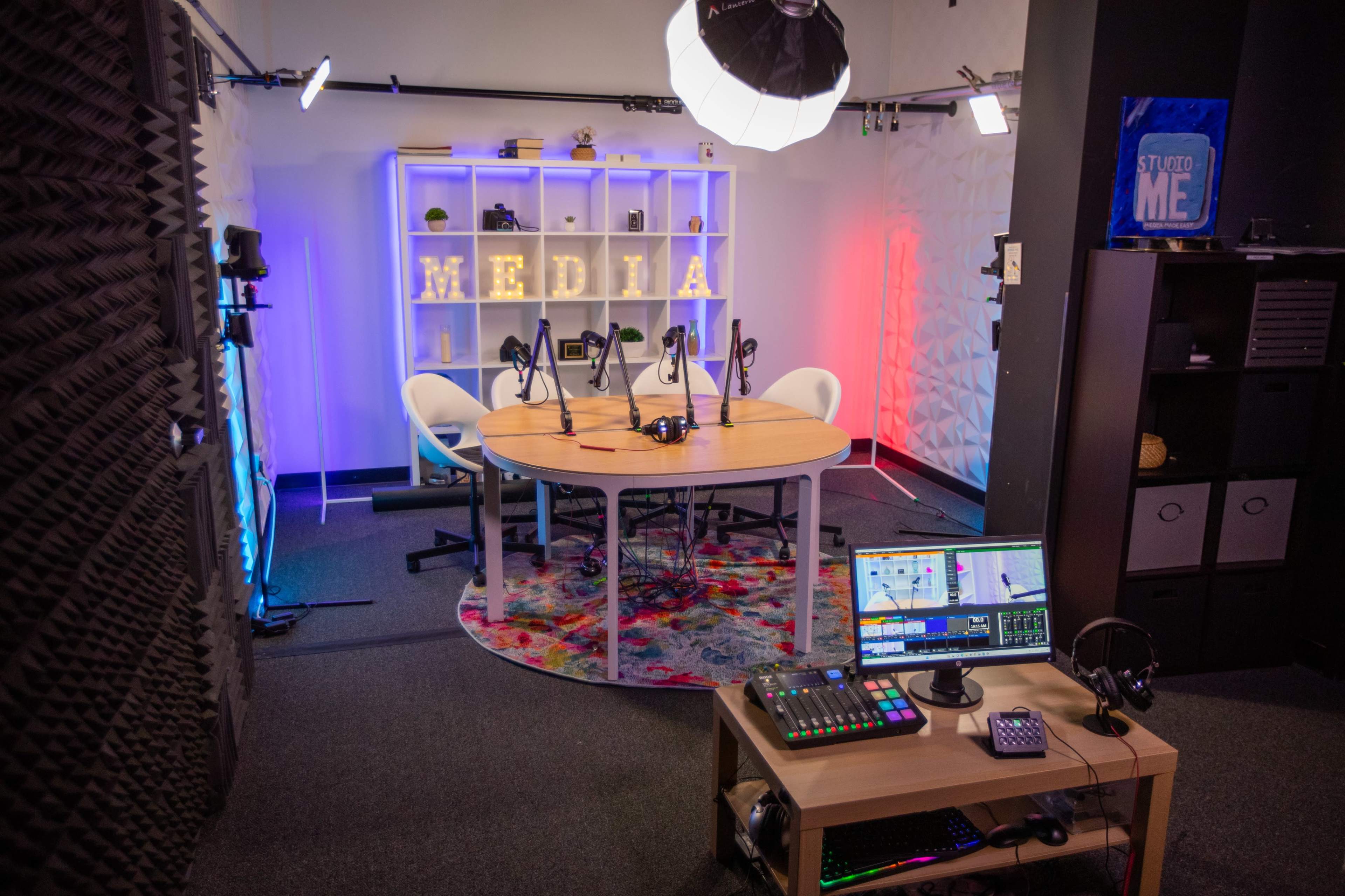The Podcast Lounge, Pittsburgh, PA | Production | Peerspace
