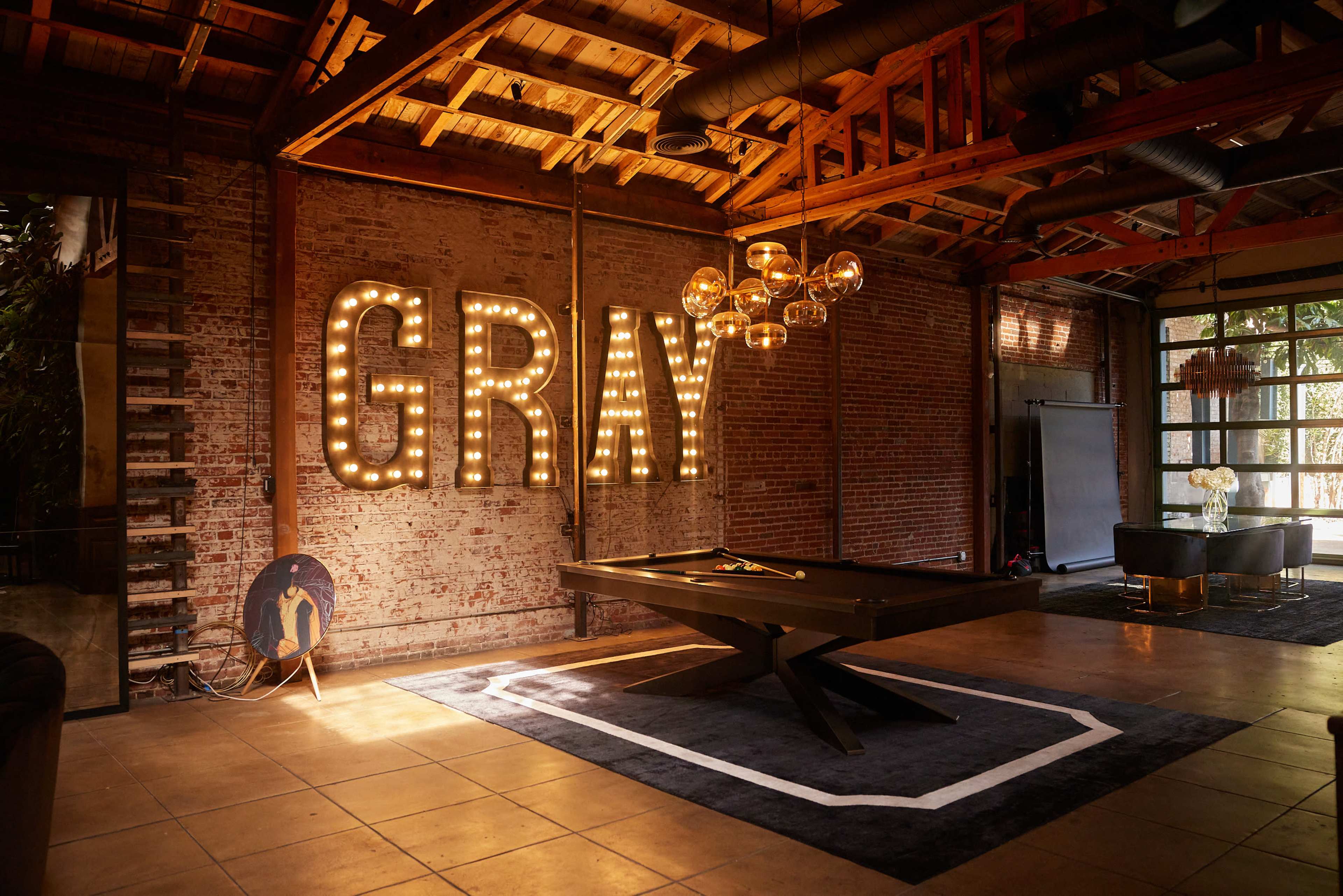 Industrial-Chic Downtown Luxury Loft with Lush Outdoor Oasis, Los ...