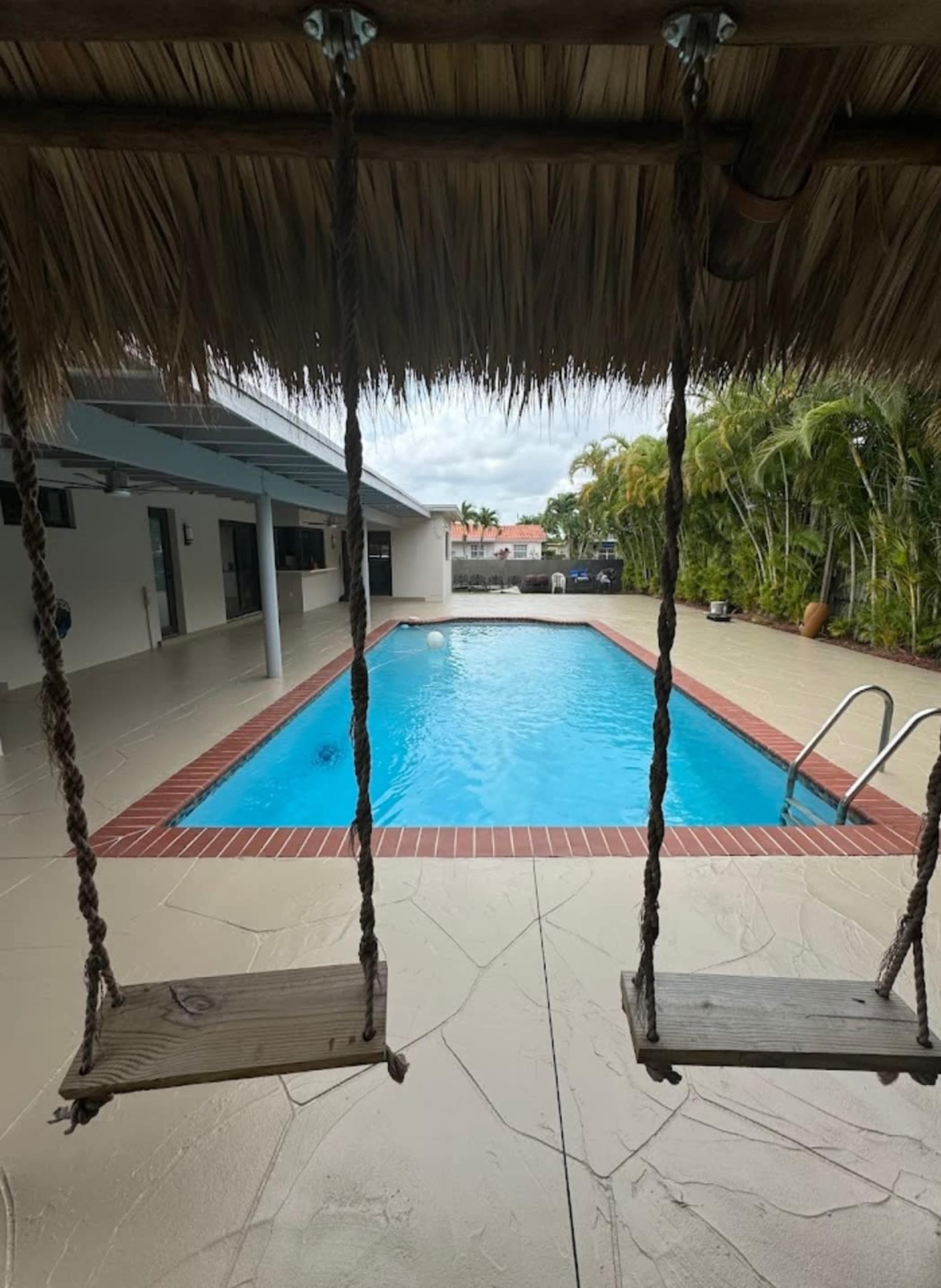 Central Private Tropical Oasis - Pool, Tiki Hut with Swings, Miami, FL ...