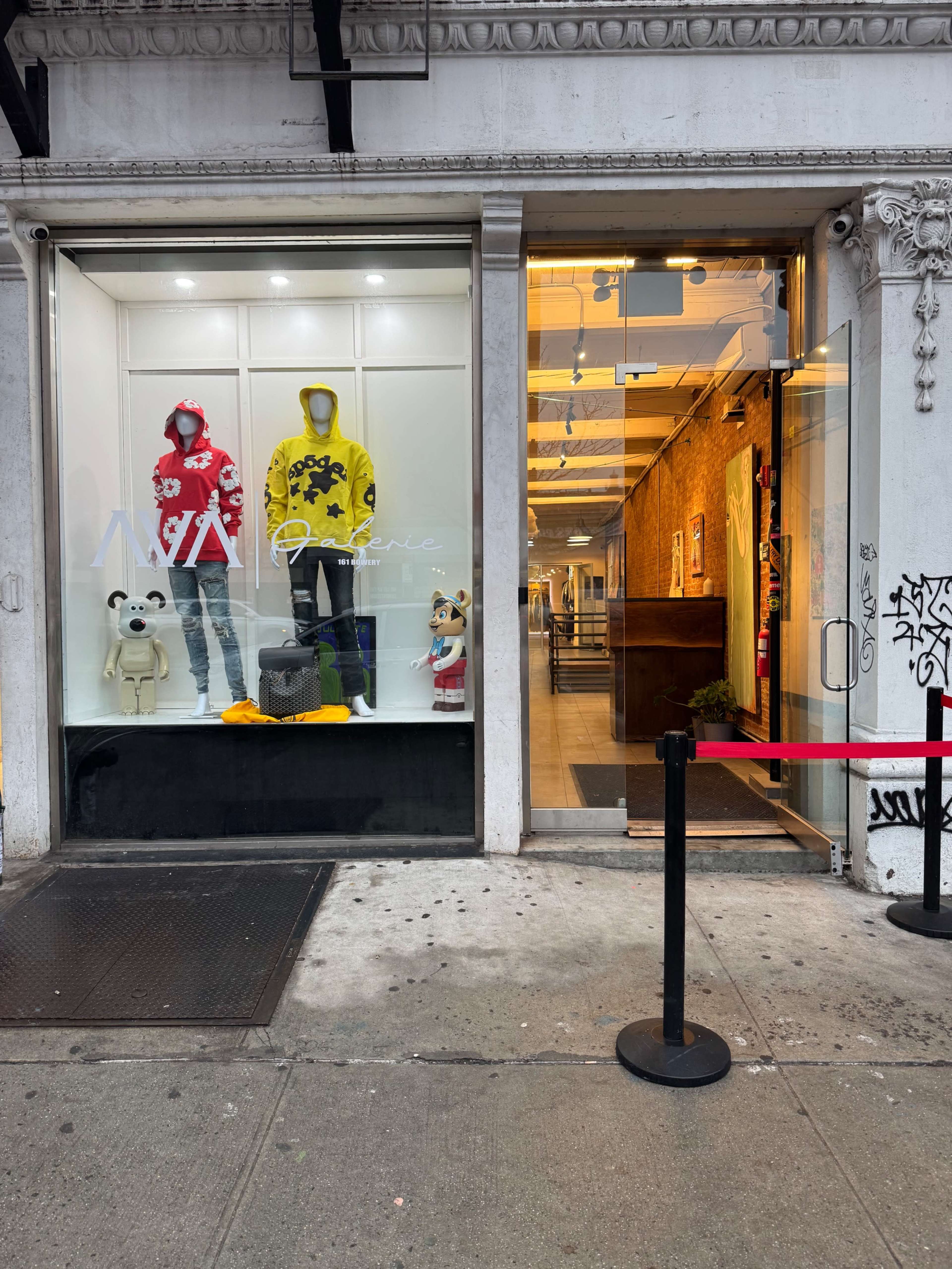 Downtown Clothing Retail Store, New York City, NY | Production | Peerspace
