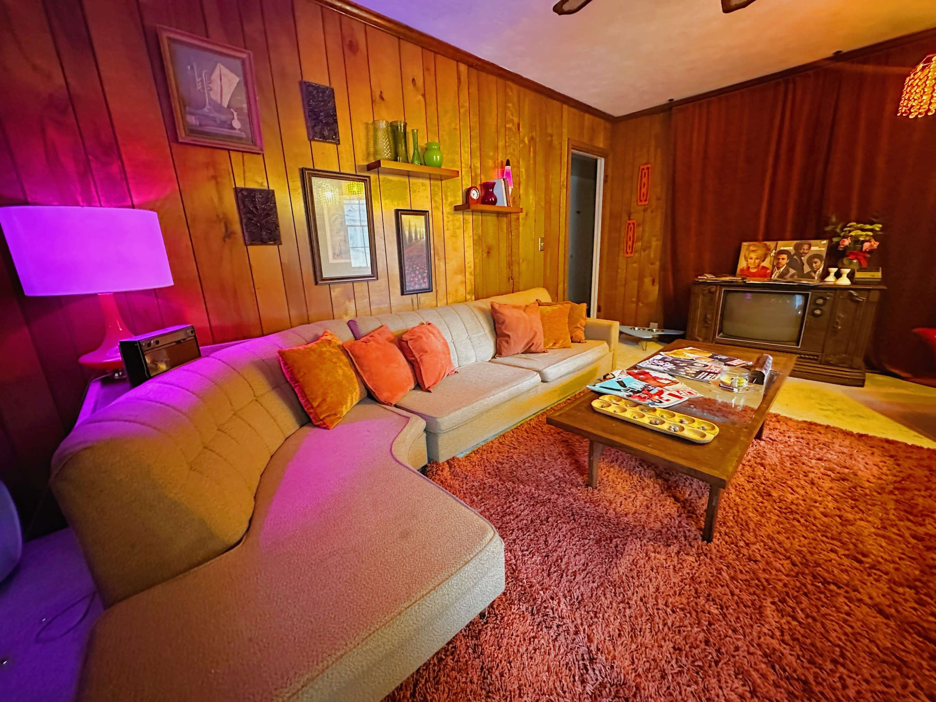 Eclectic Retro Studio (60s,70s,80s) + NEW Basement — Great for Shoots ...