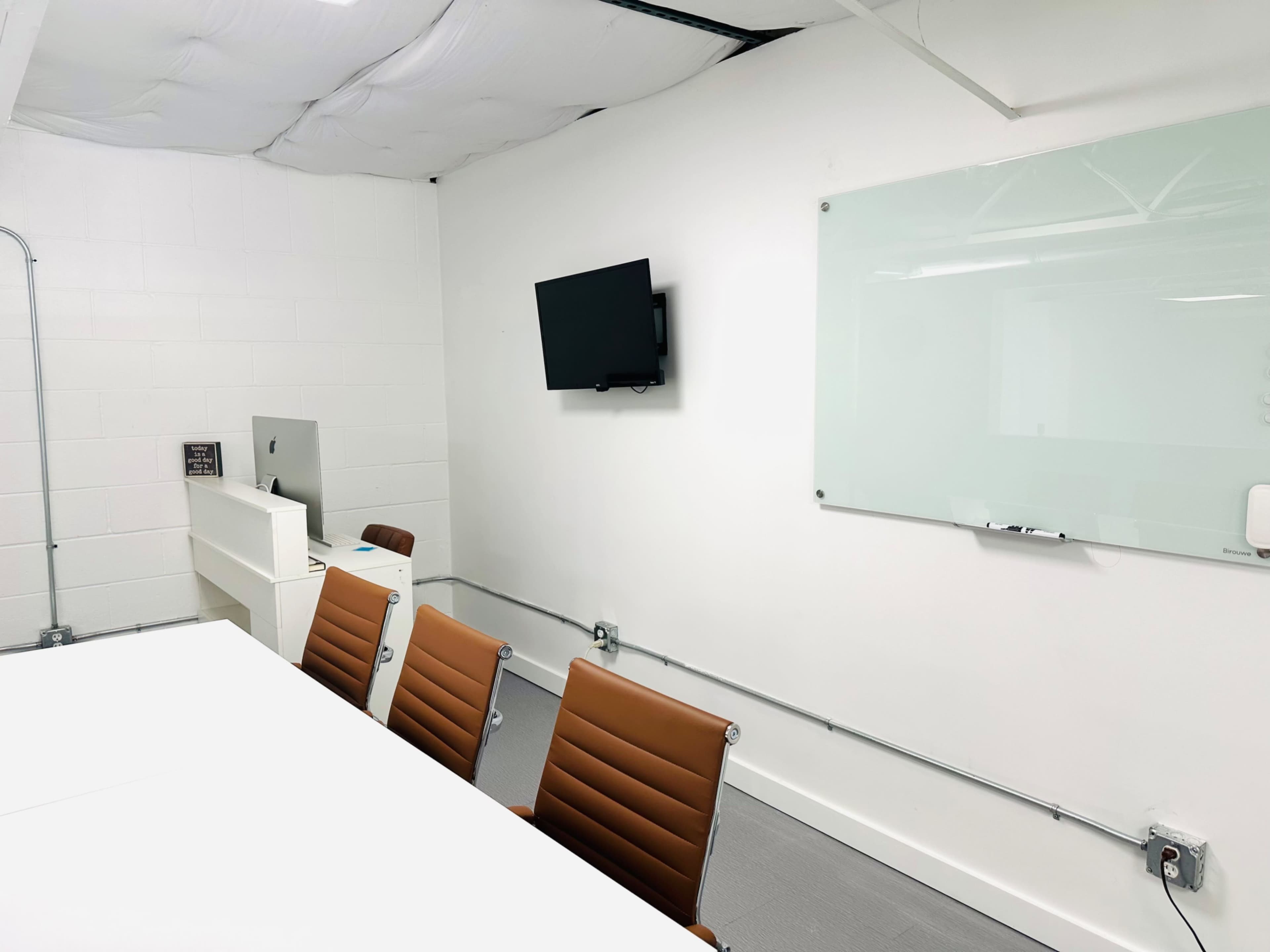 Golden Blk Cowork Lounge and Social | Modern Coworking & Creators ...