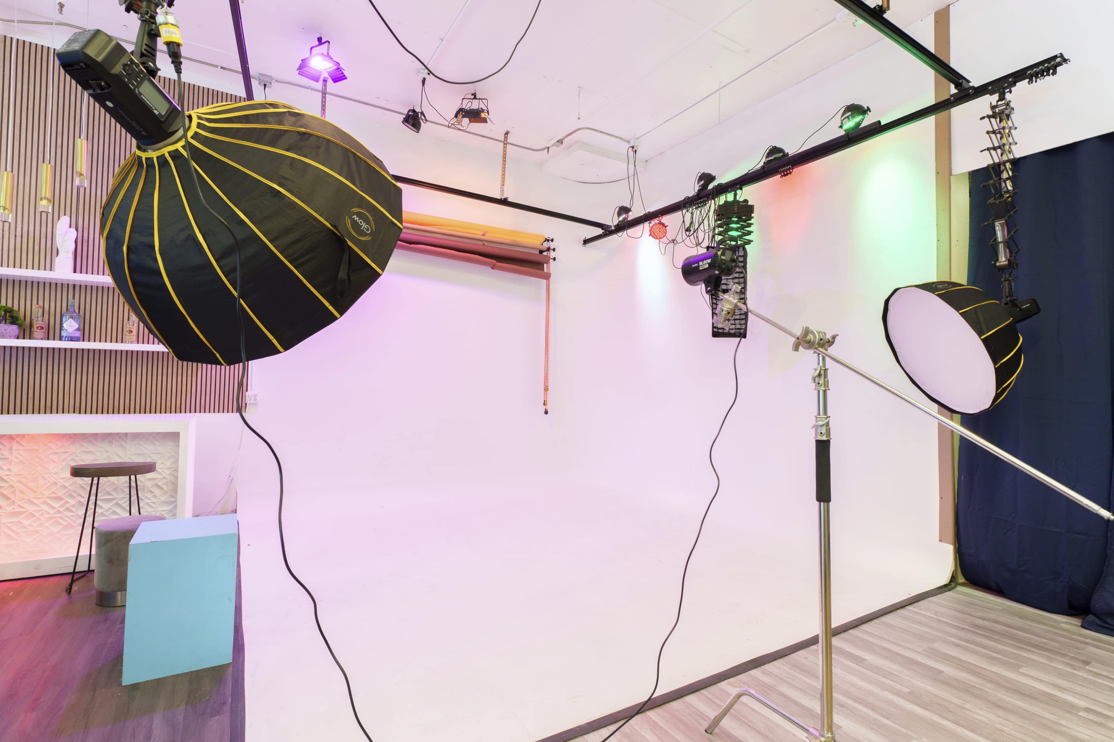 St. Lucia MPLS | North Loop Creative Space, Infinity Wall, 10 colors of ...