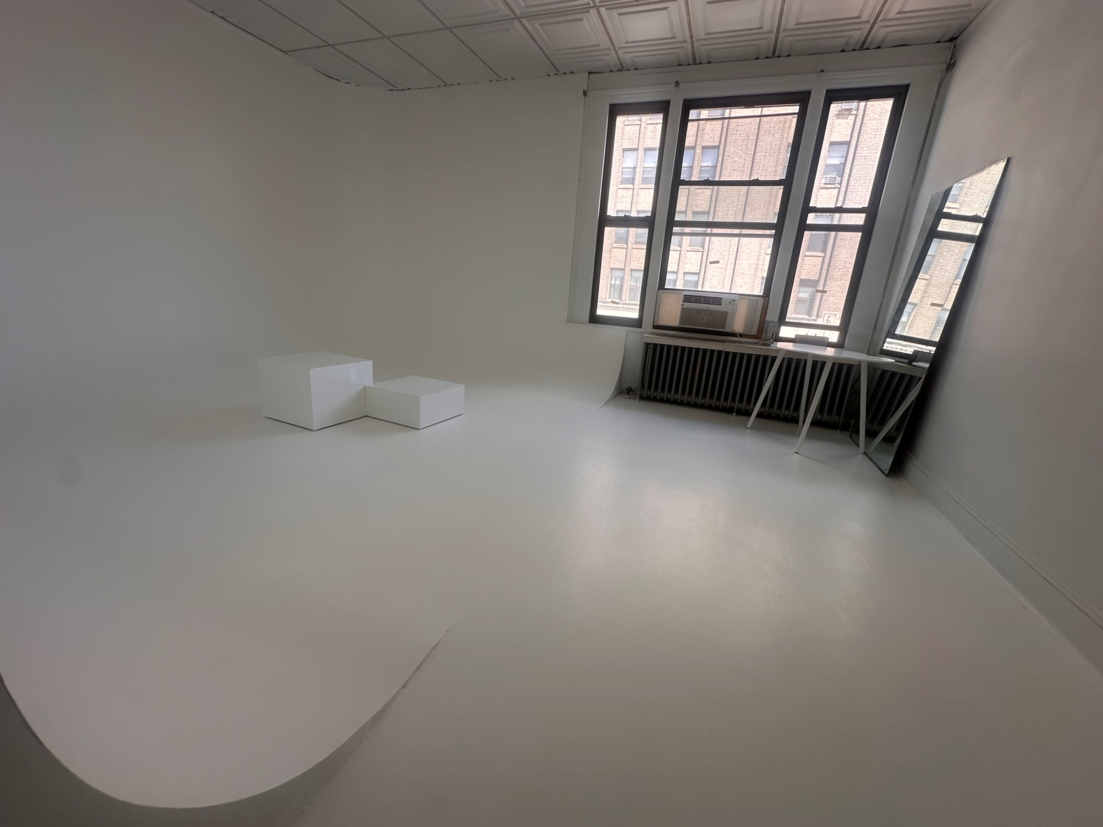 Upsid3h3art Studio | Upsid3h3art Cyclorama Studio in Bloomfield, NJ ...