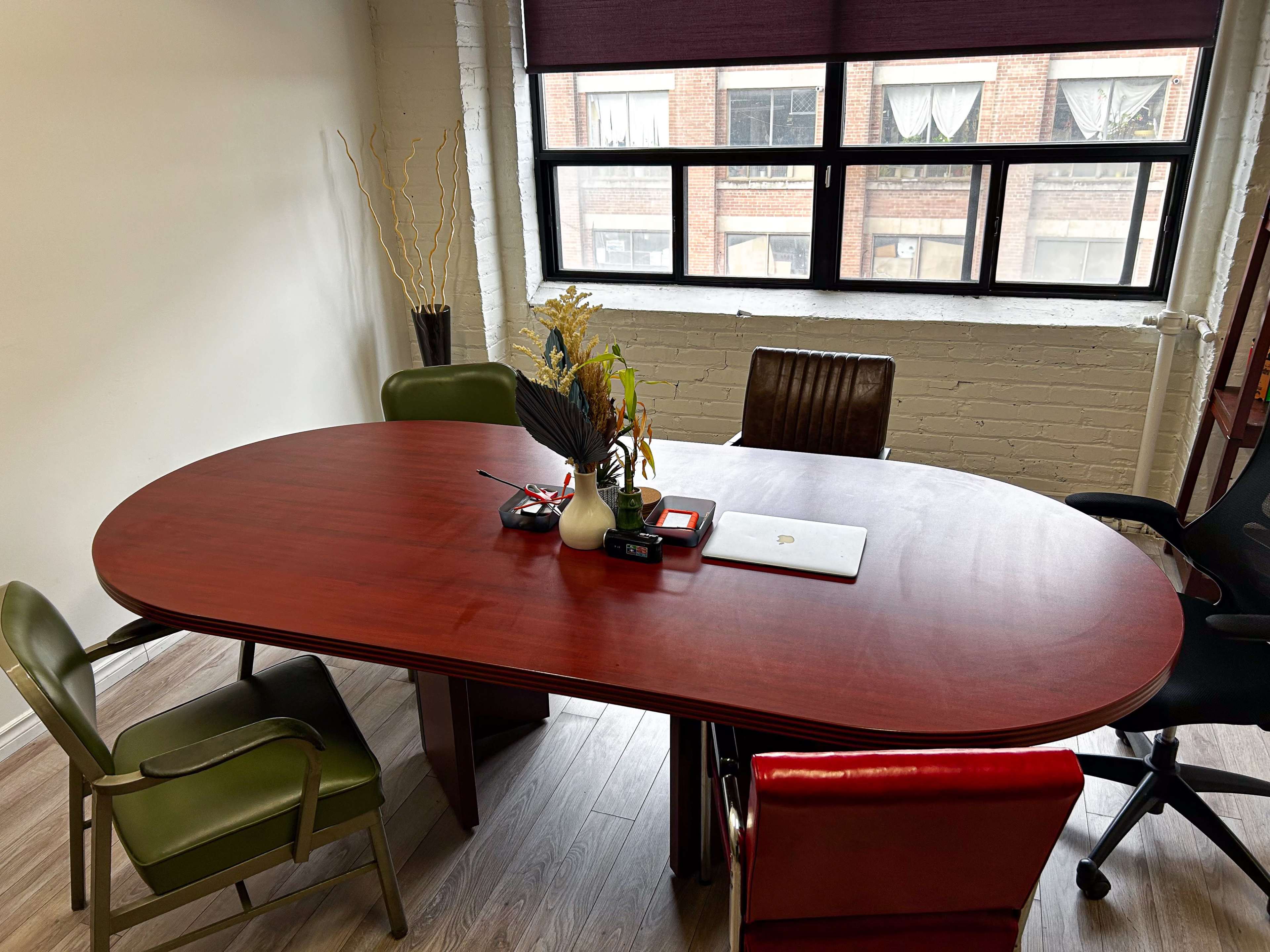 Downtown Spacious Creative Studio With Communal Spaces, toronto | Off ...